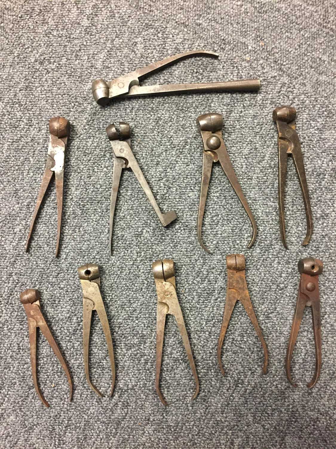 Lot 191 - Bullet Mould. A collection of pincer action