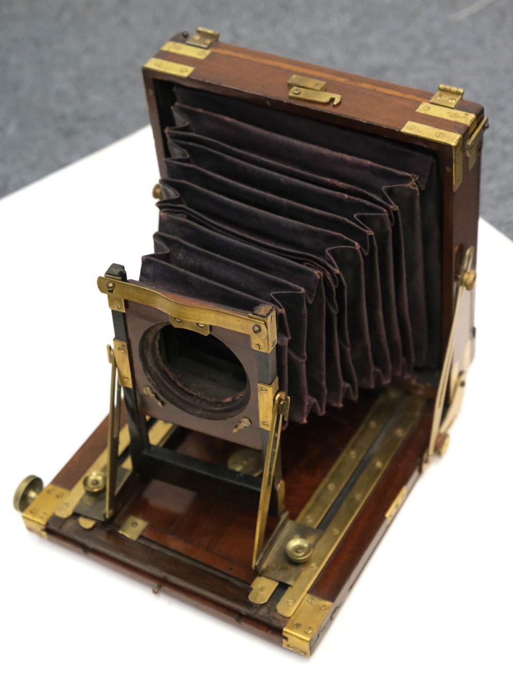 Lot 114 - Victorian plate camera with Ross London 8