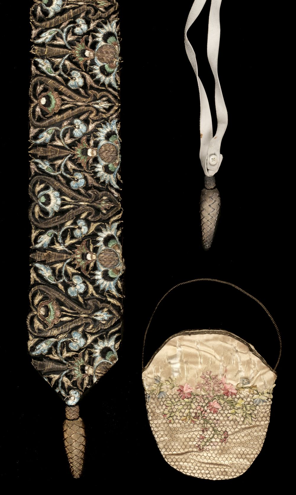 Lot 219 - Bag. A Regency reticule, late 18th/early