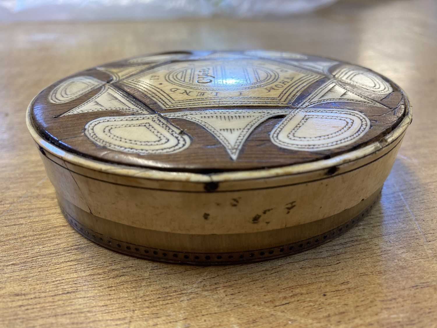 Lot 68 - Snuff Box. 17th-century snuff box