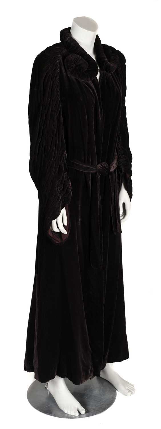 Lot 373 - Clothing. An Art Deco velvet opera coat,