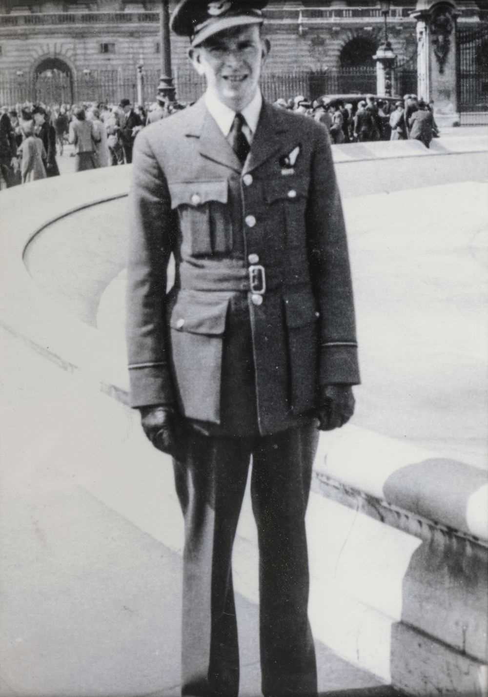 Lot 259 - RAF Medals. A WWII '1943' DFM group to