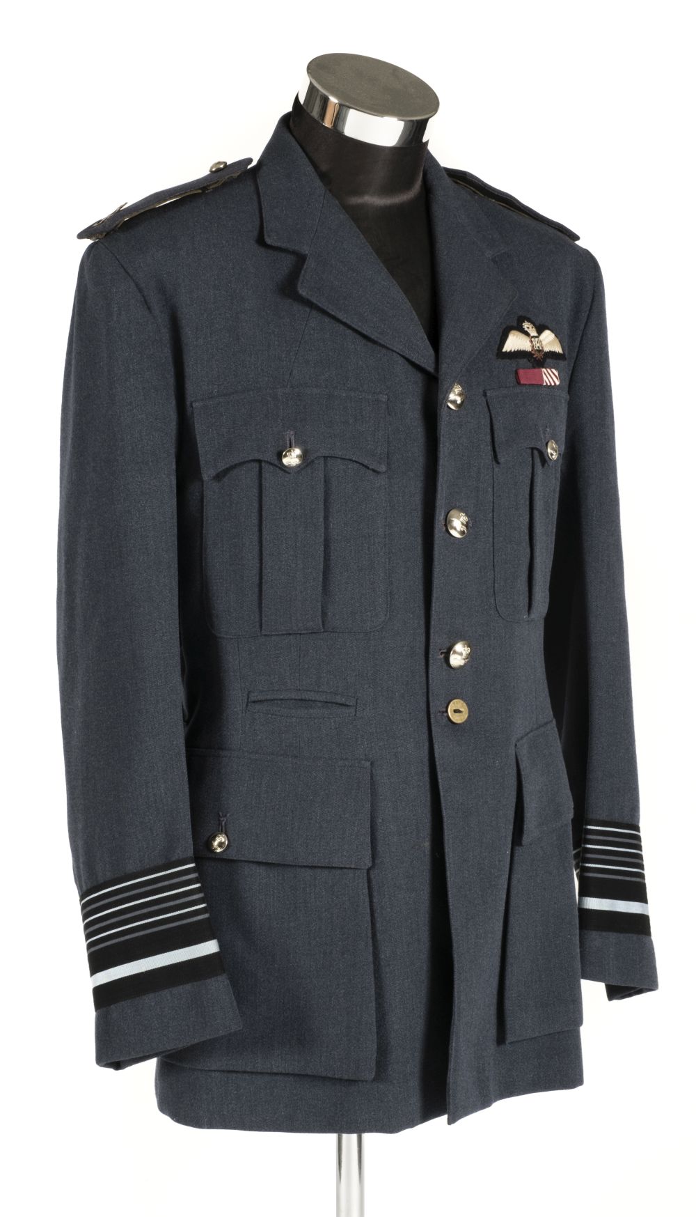 Lot 106 - RAF Uniform. A post-WWII RAF uniform of an