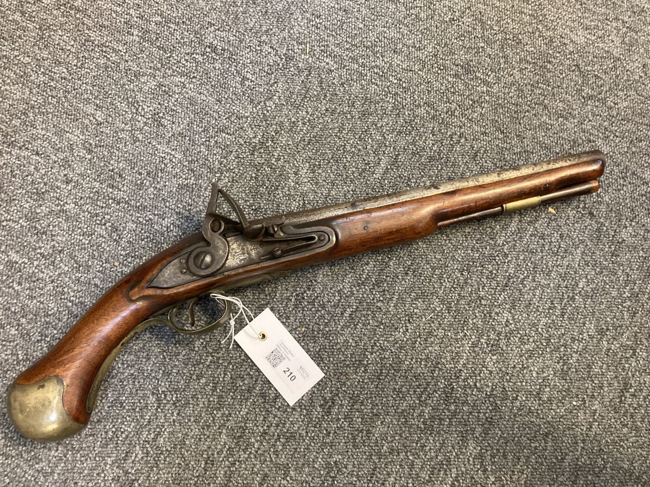 Lot 210 - Sea Service Pistol. George III flintlock sea