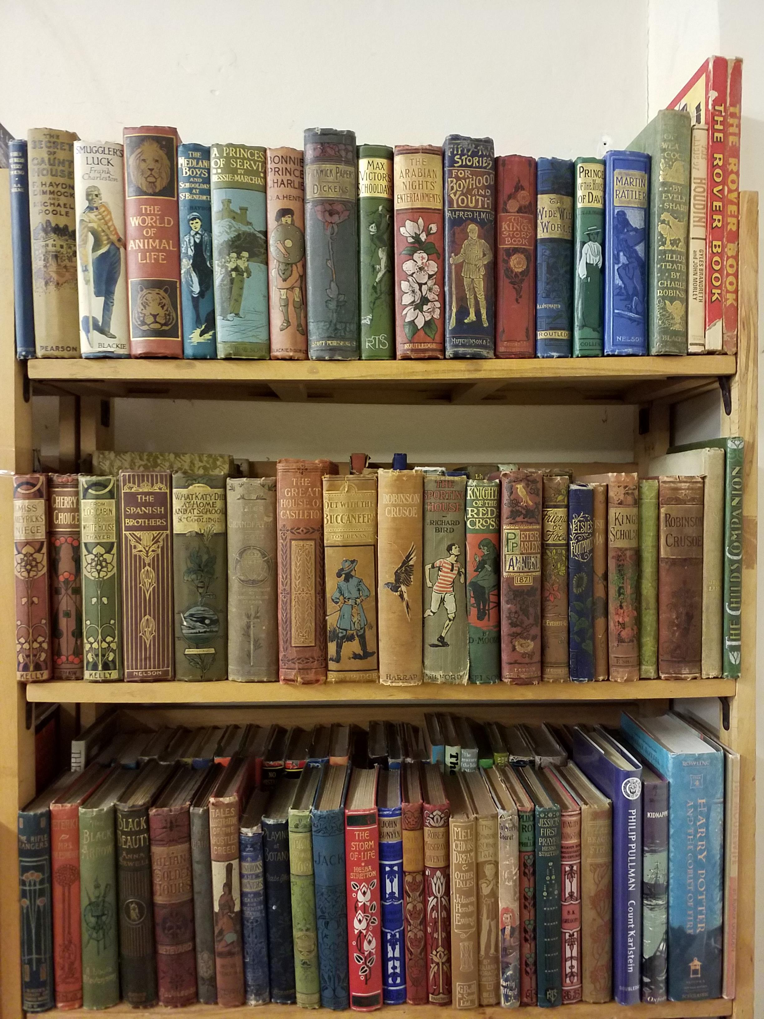 Lot 313 - Juvenile Literature. A large collection of