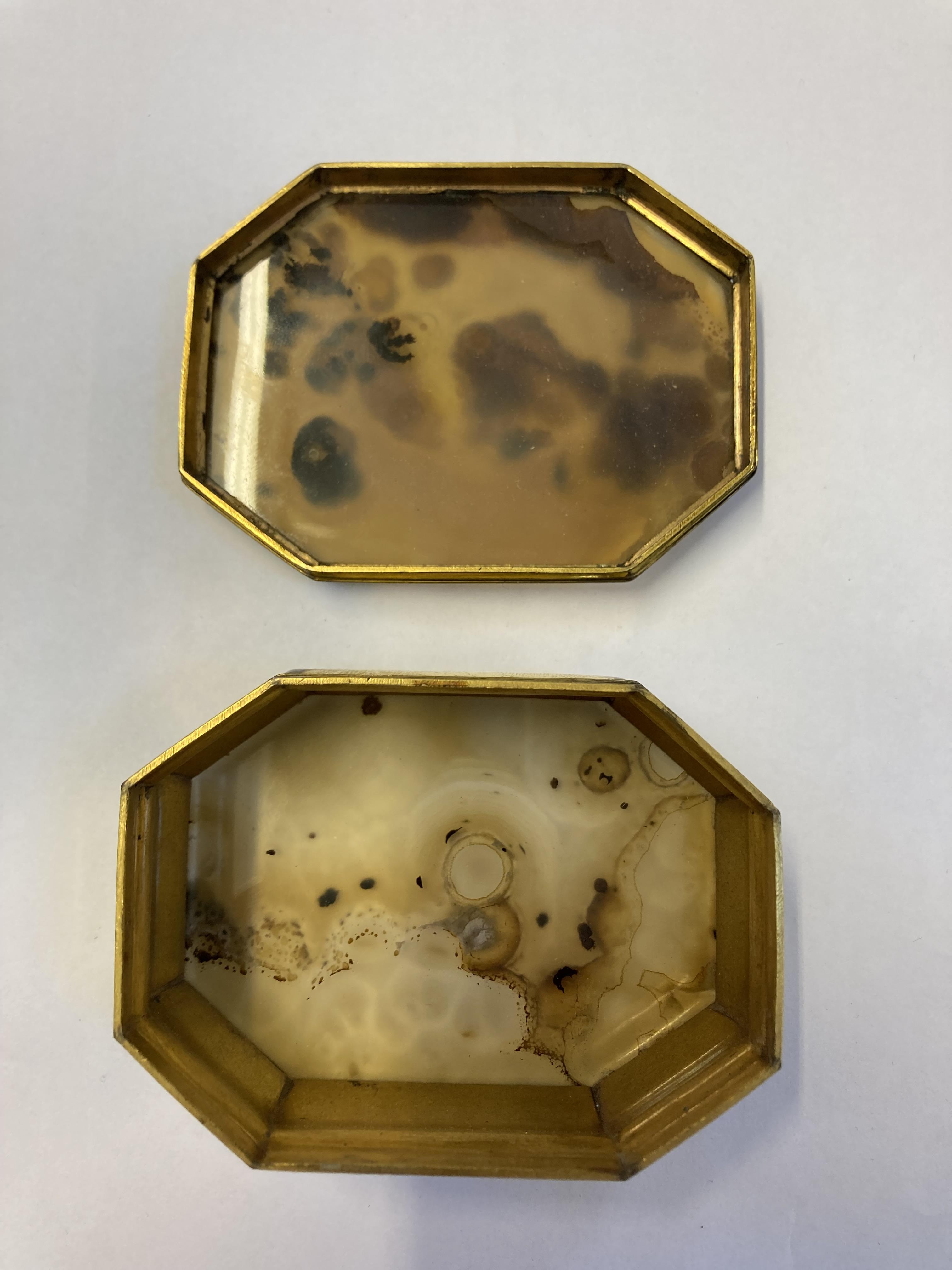 Lot 310 - Agate Box. A fine 18th-century agate and