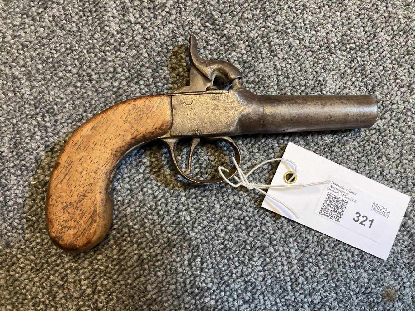 Lot 321 - Pistol. A Victorian percussion travelling