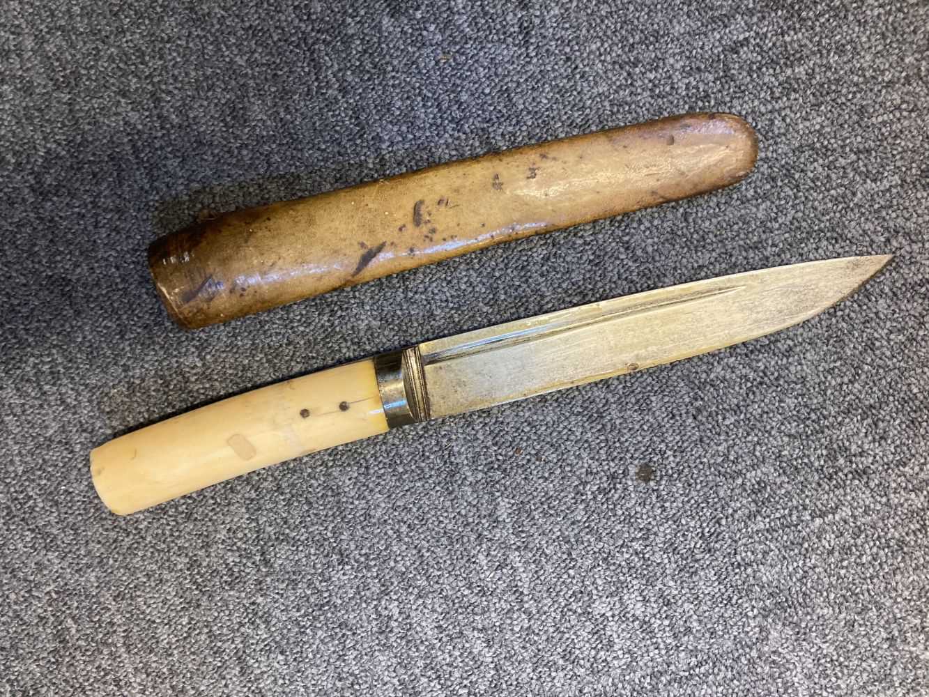 Lot 352 - Dagger. A 19th century Eskimo (Inuit) dagger