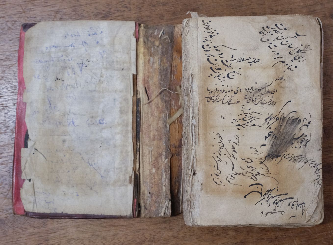 Lot 316 - Islamic Manuscript. Divan of Hafiz, 17th