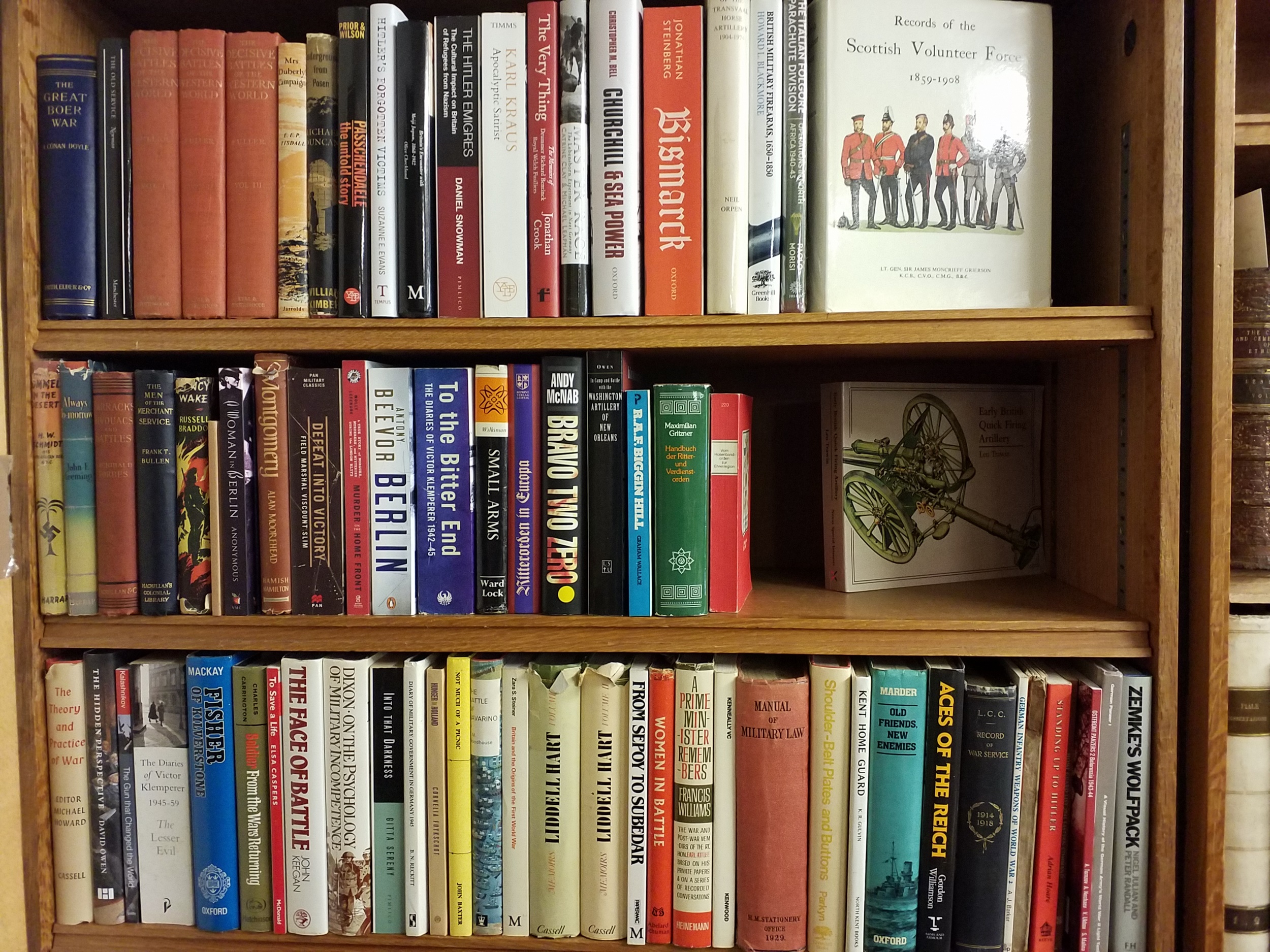 Lot 378 - Military. A large collection of modern