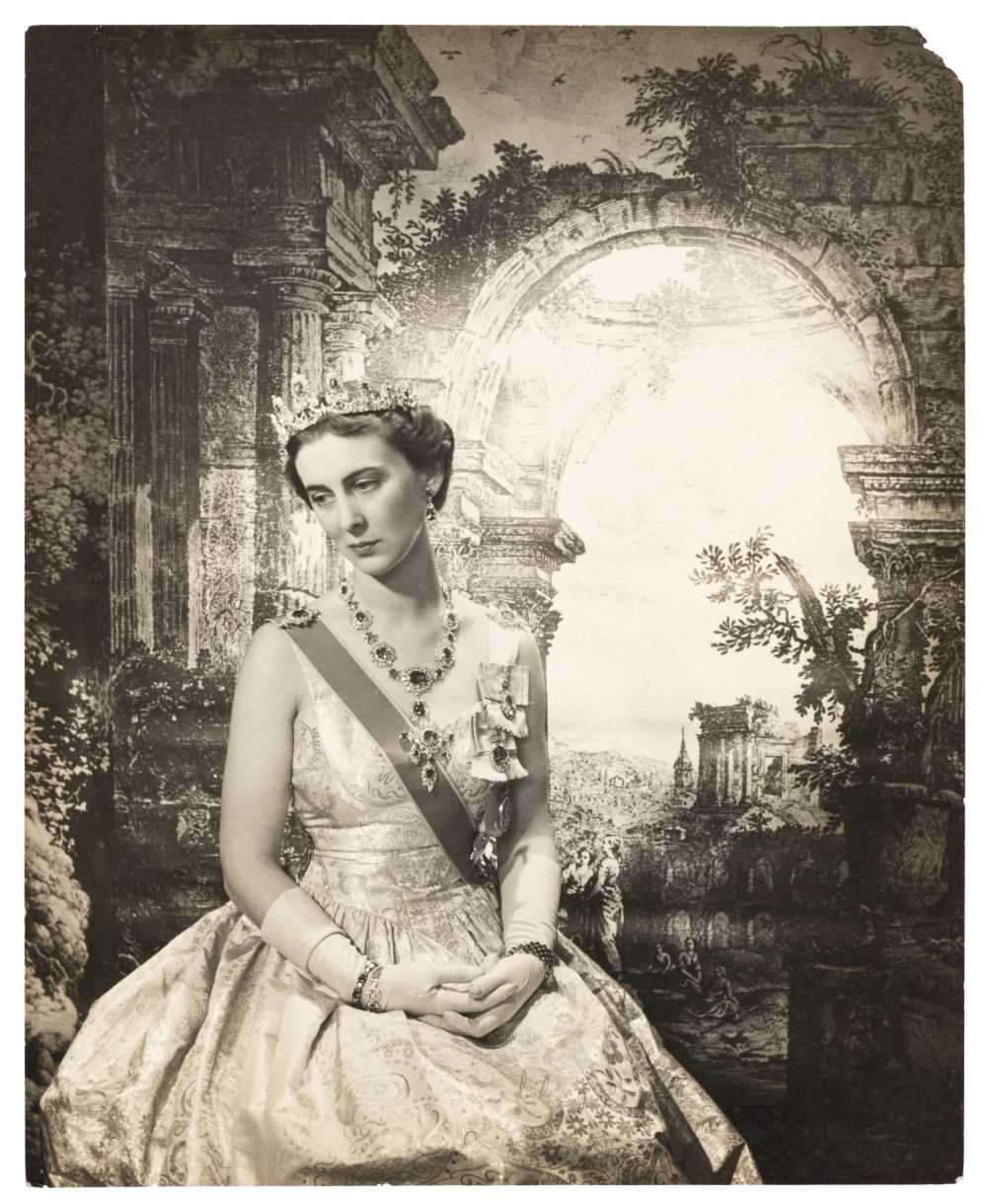 Lot 149 - Portraiture. A group of 8 photographic