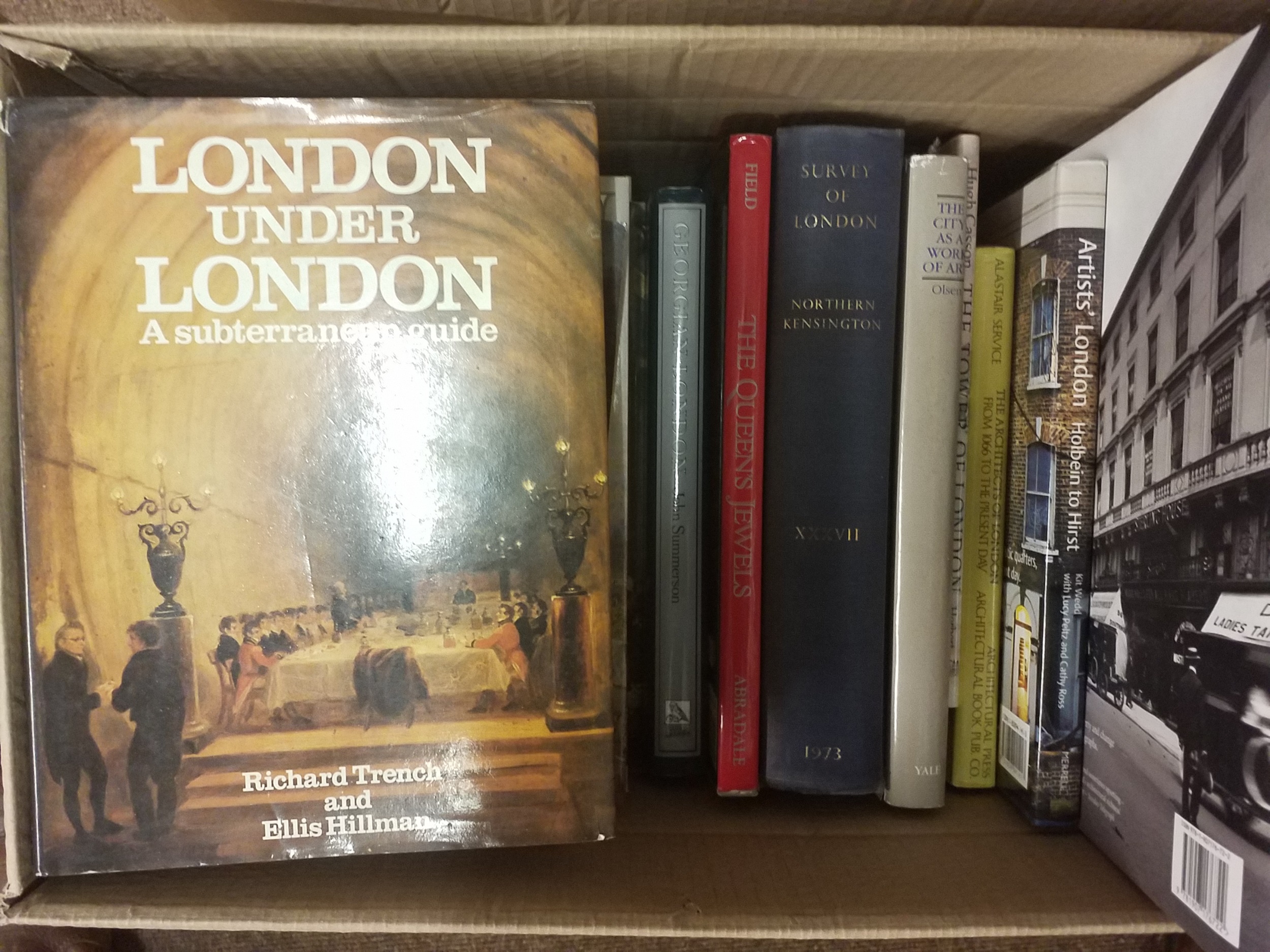 Lot 389 - London. A collection of London reference