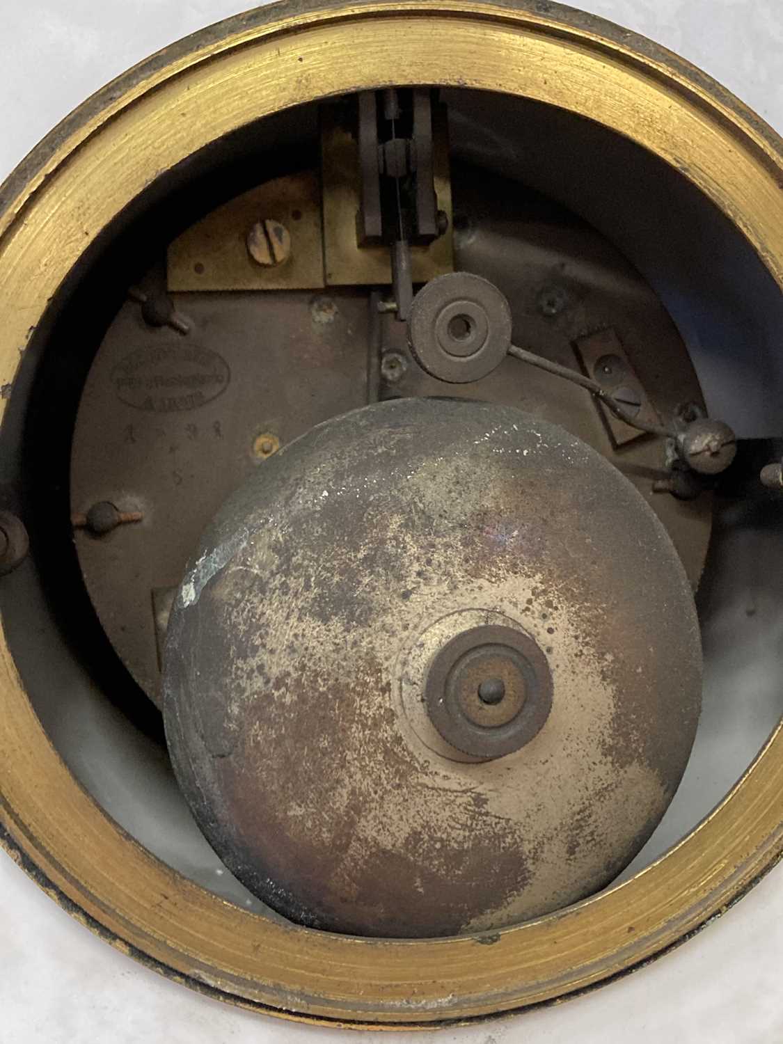 Lot 80 - Meissen Clock. A Meissen porcelain mantel