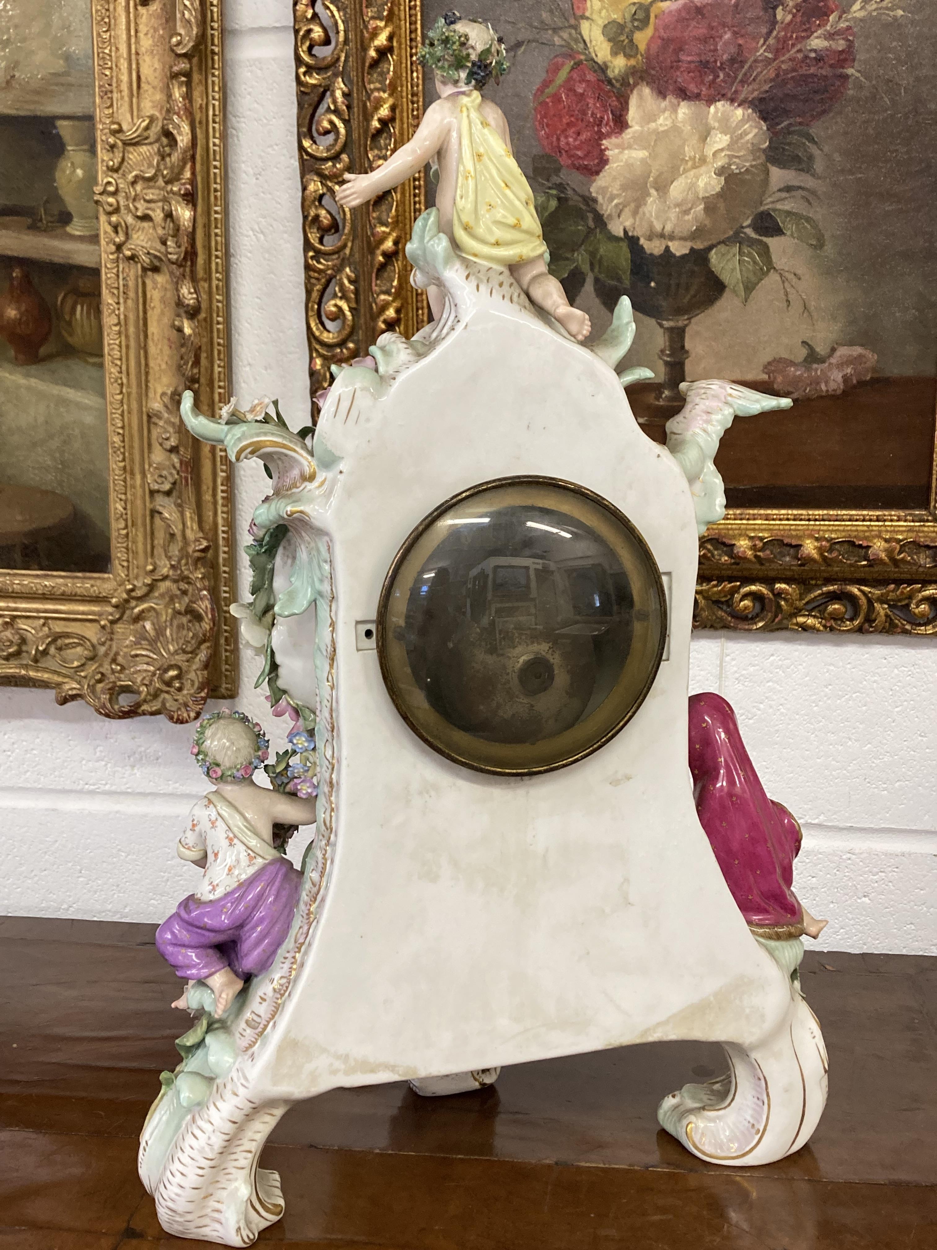 Lot 80 - Meissen Clock. A Meissen porcelain mantel