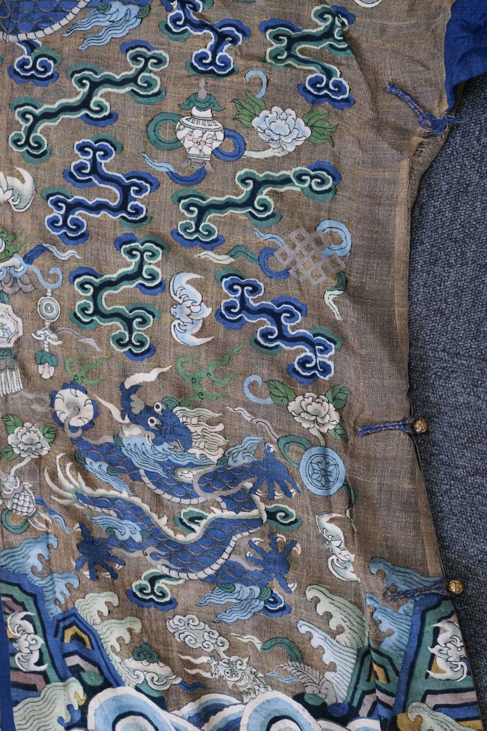 Lot 141 - Chinese Dragon Robe. A kesi silk nine-dragon