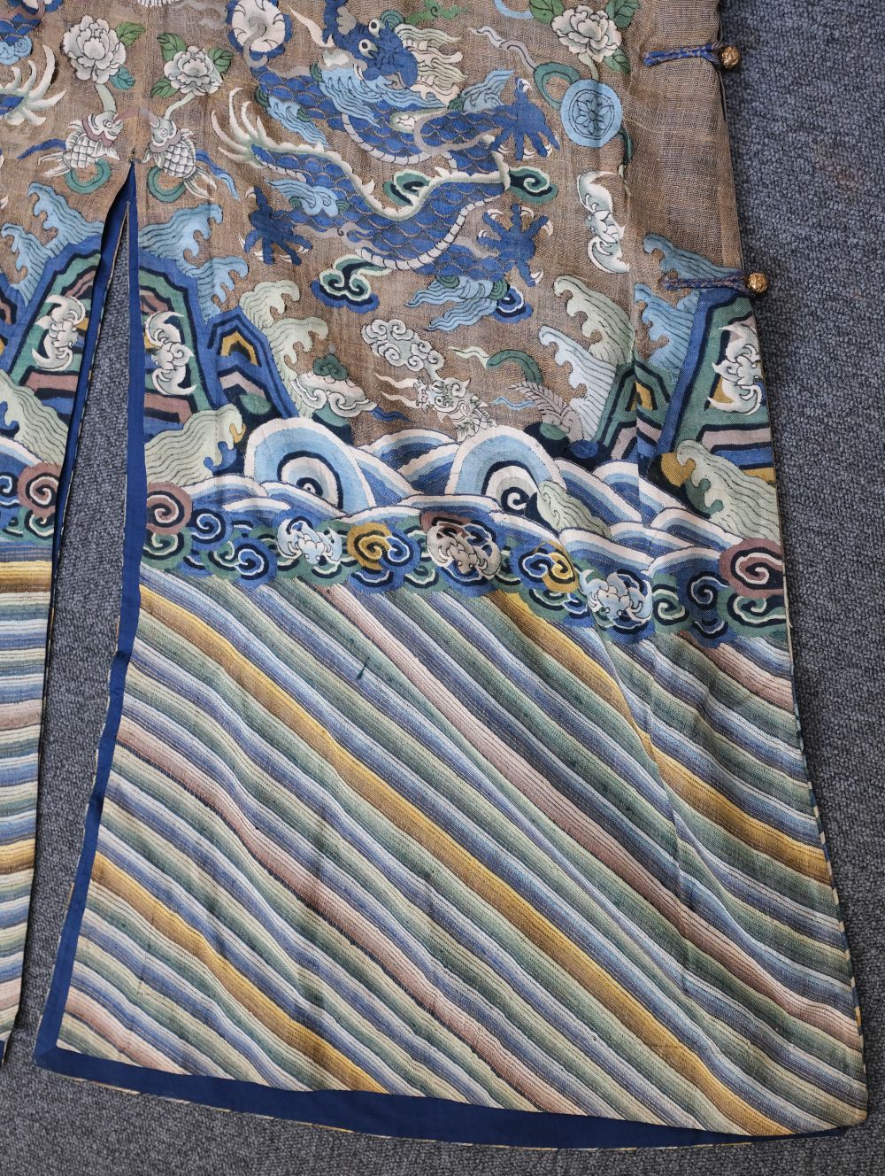 Lot 141 - Chinese Dragon Robe. A kesi silk nine-dragon