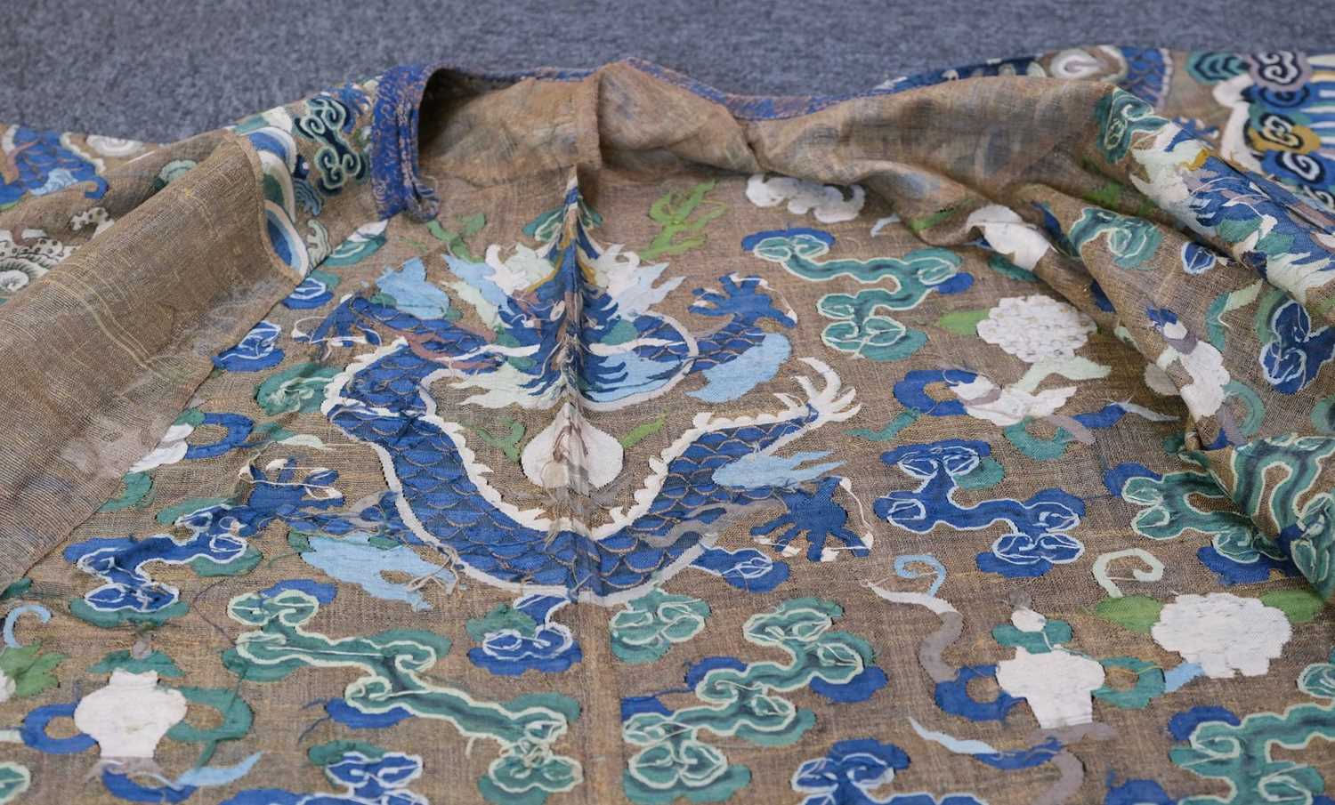 Lot 141 - Chinese Dragon Robe. A kesi silk nine-dragon