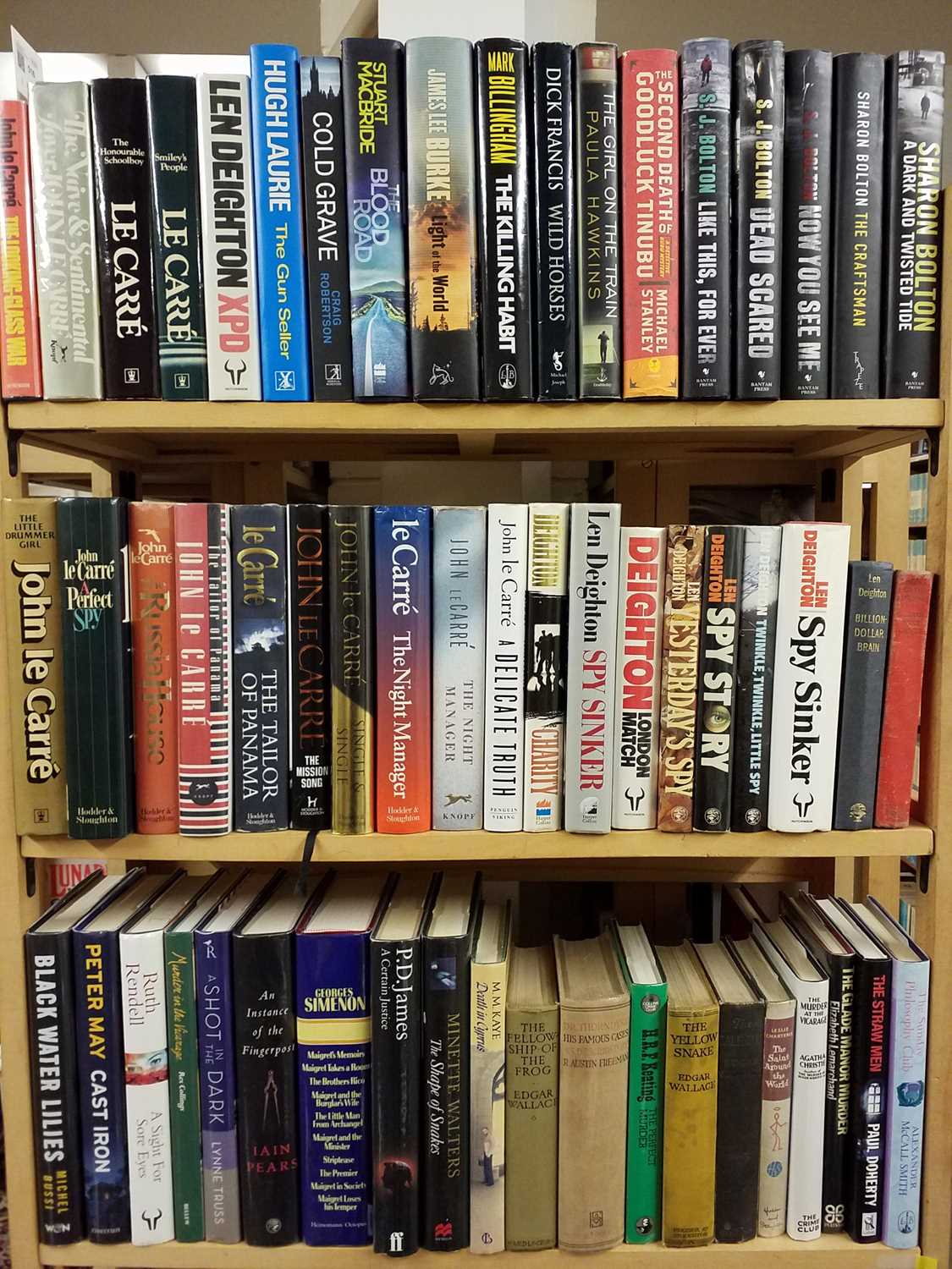 Lot 516 - Detective Fiction. A large collection of