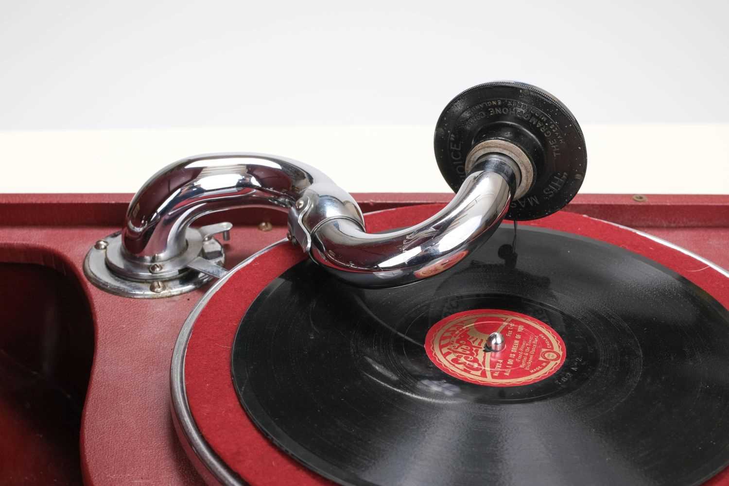 Lot 136 - Gramophone. Vintage HMV 102 gramophone in