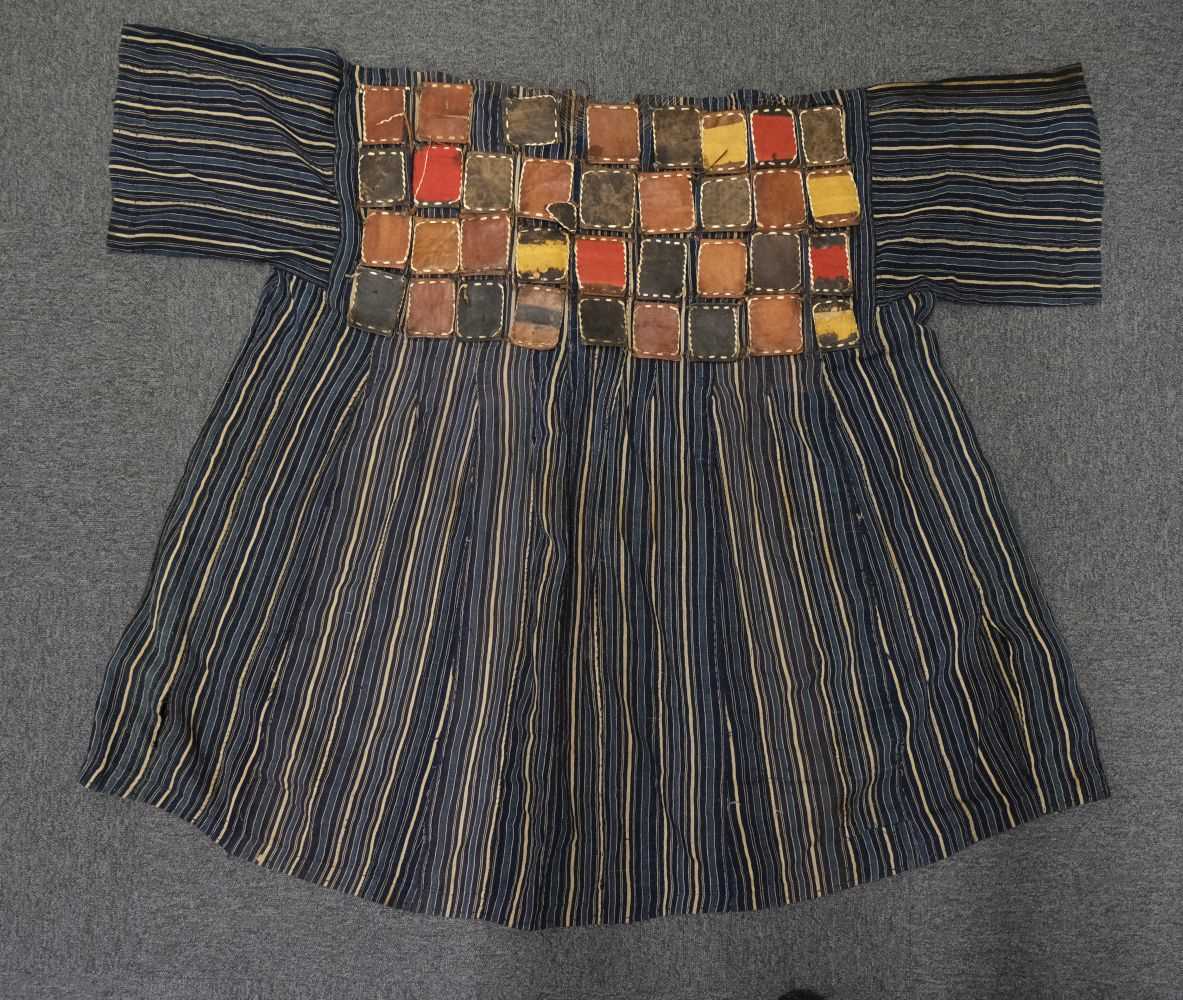 Lot 432 - Africa. An Ashanti tribe hunter's tunic,