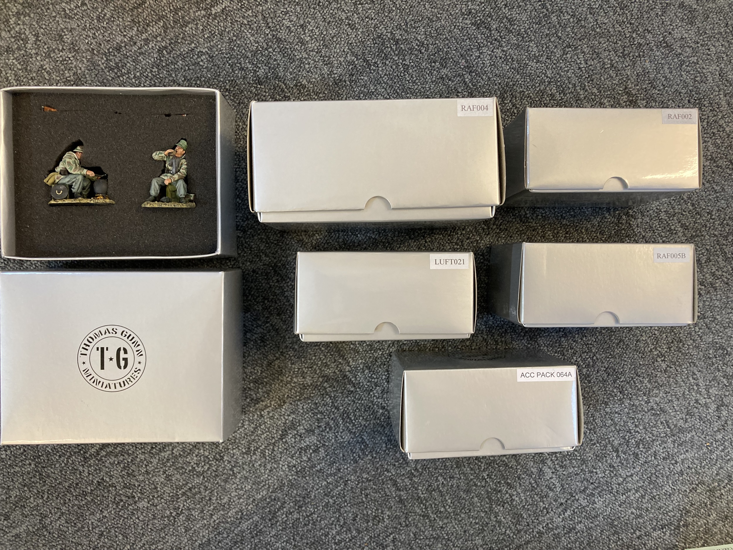 Lot 276 - Model Aircraft. Frog penguin series Hampden