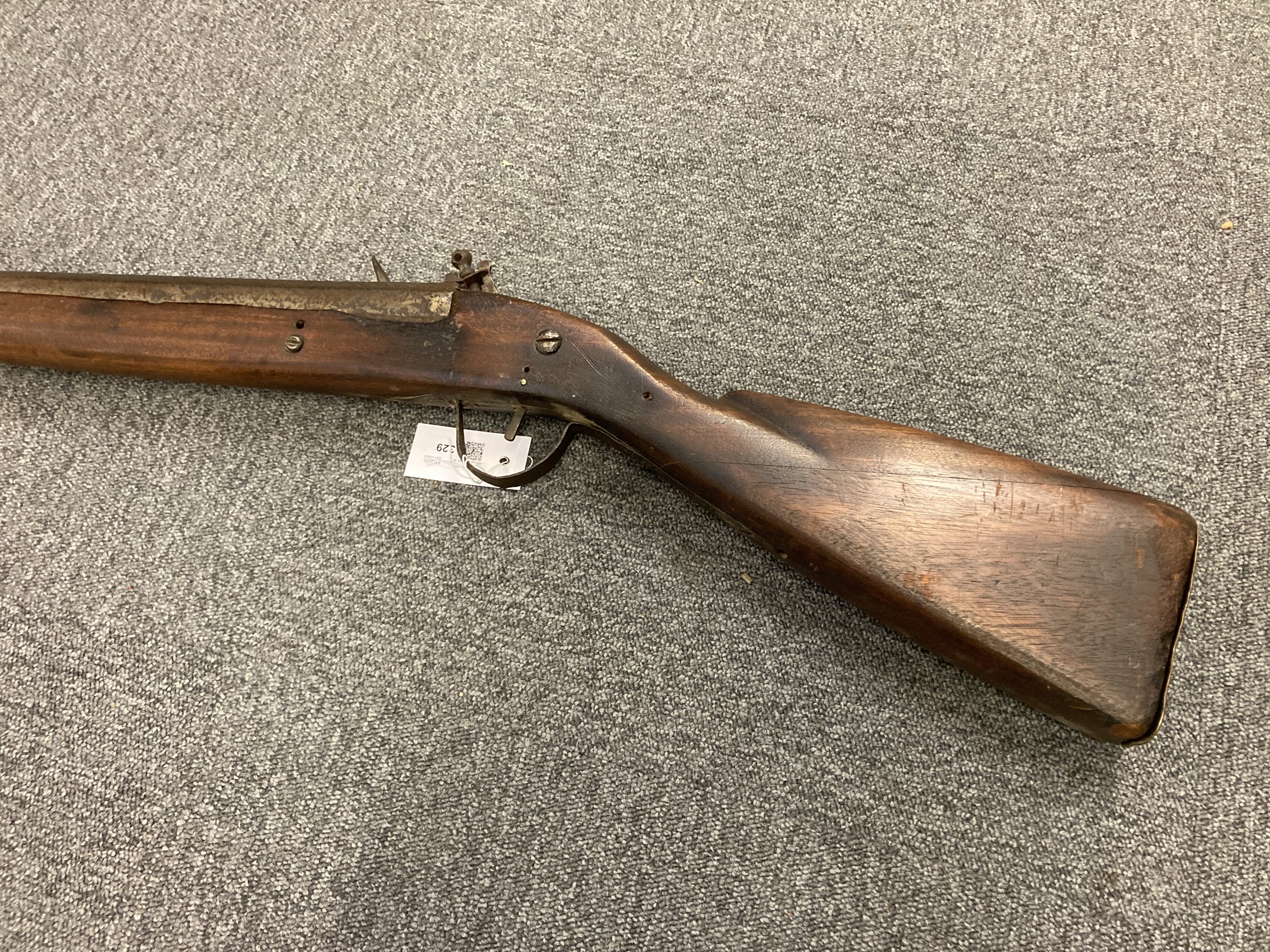 Lot 329 - Gun. A 19th-century flintlock musket,