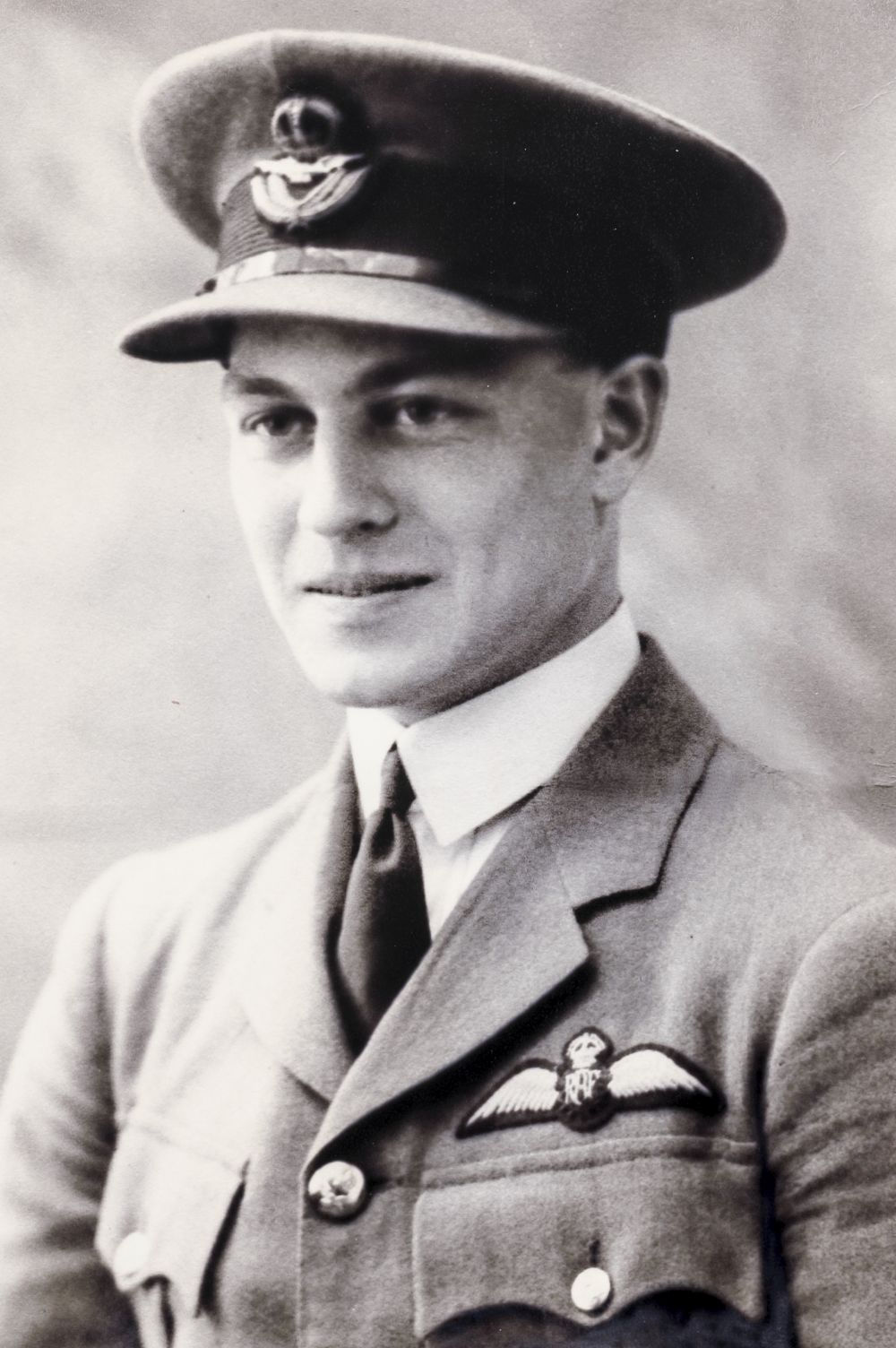 Lot 450 - Spitfire P9372. Relics recovered from