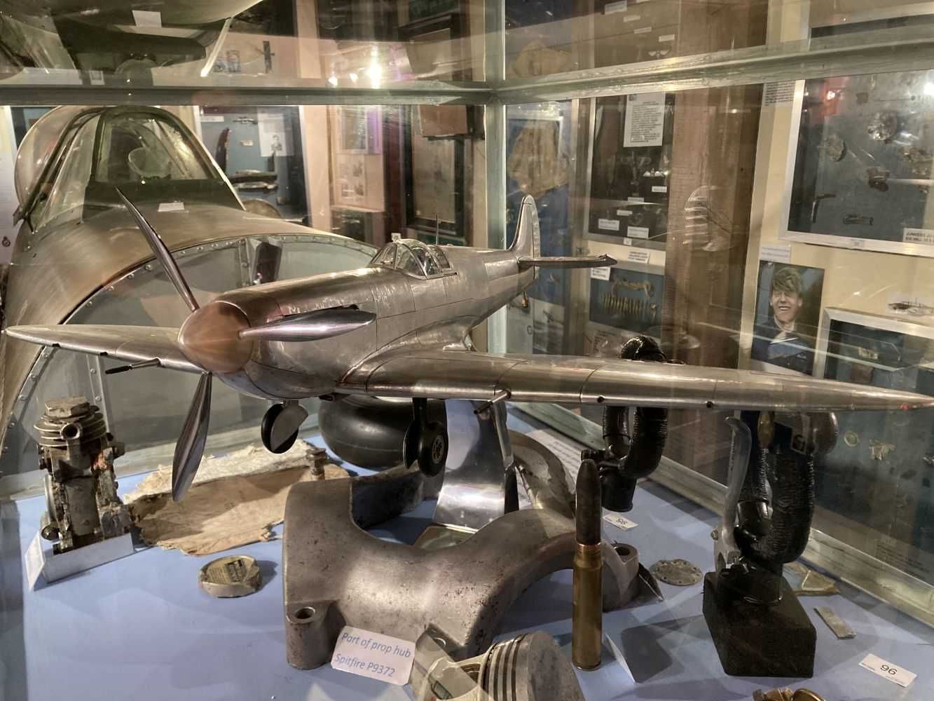 Lot 542 - Spitfire Model. An exceptionally well-made