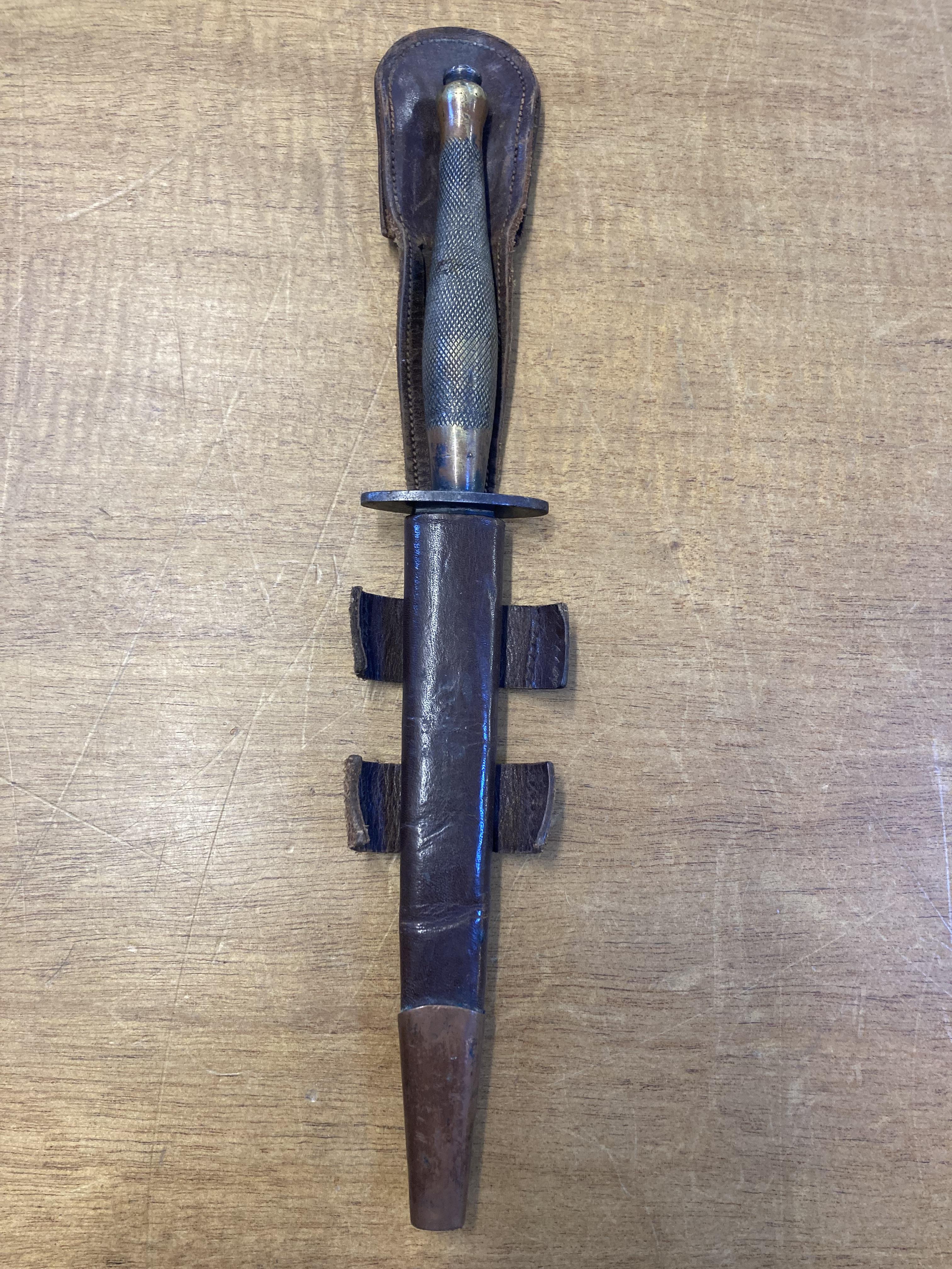 Lot 75 - Fighting Knife. WWII 2nd pattern B2 fighting