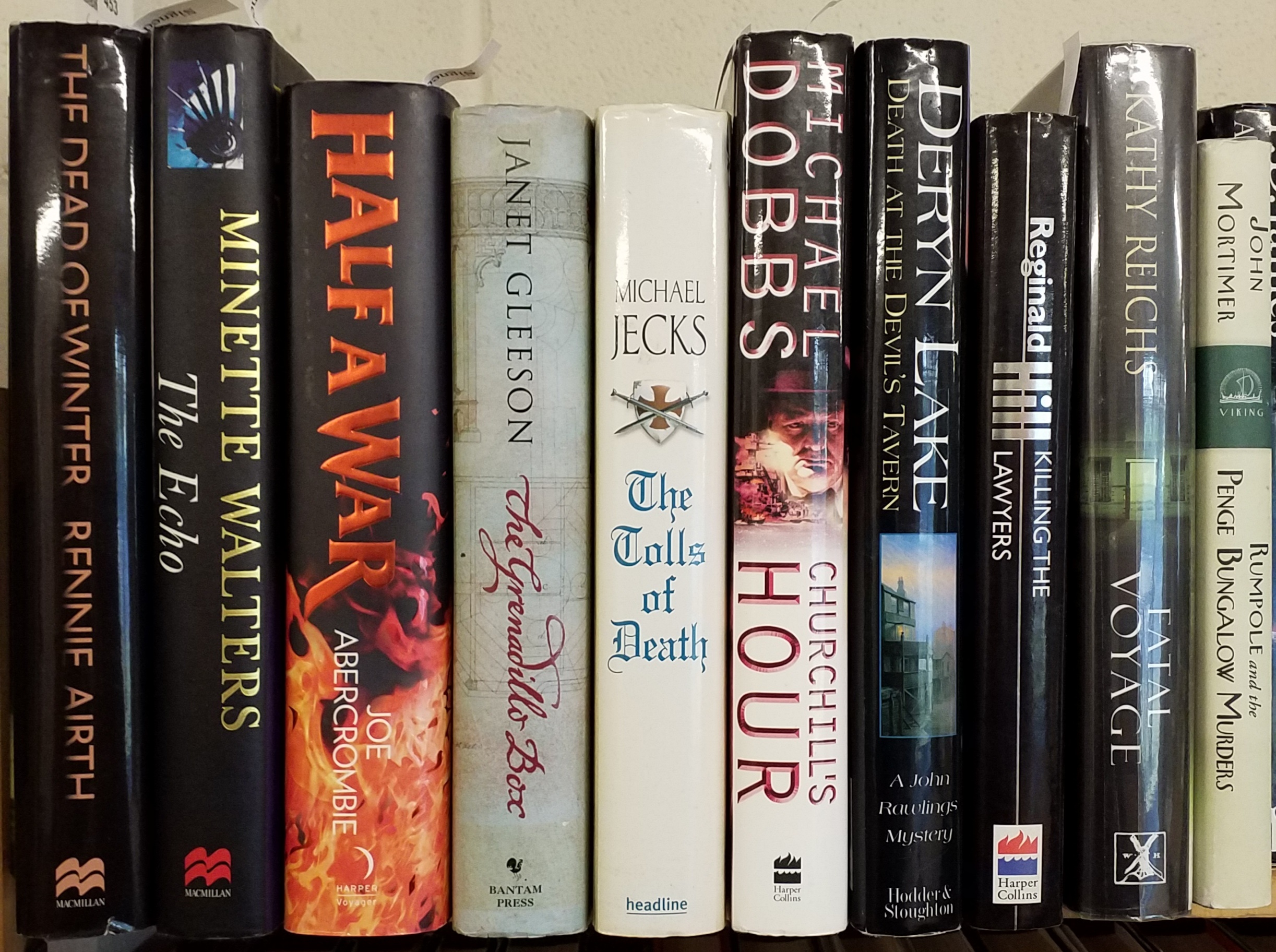 Lot 453 - Crime Fiction. A large collection of modern