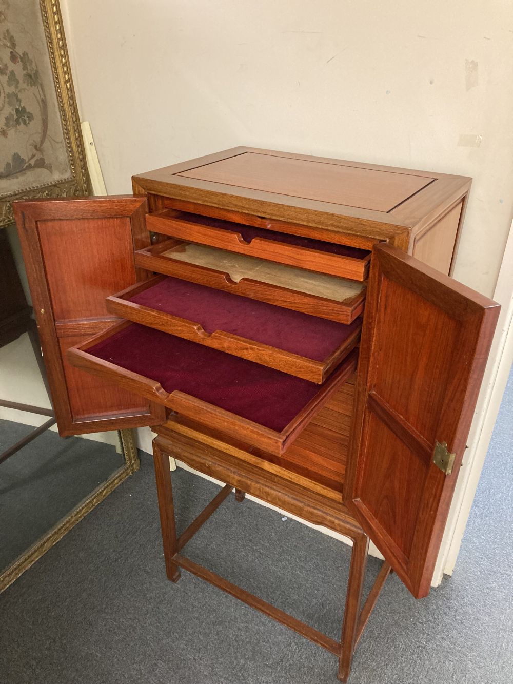 Lot 531 - Collectors Cabinet. A modern eastern
