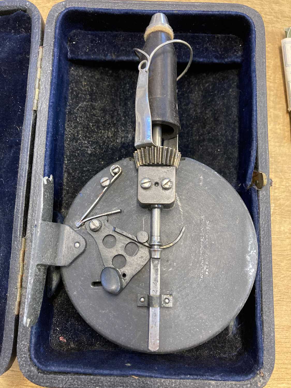 Lot 422 - Fishing Reel. Illingworth No 1 Threadline