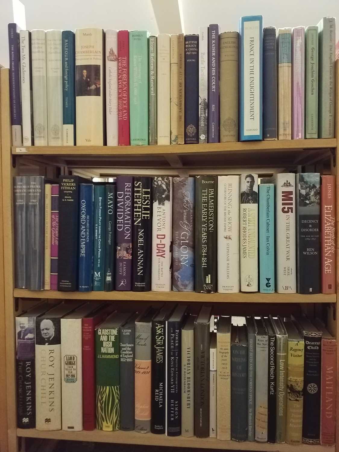 Lot 297 - History. A large collection of modern