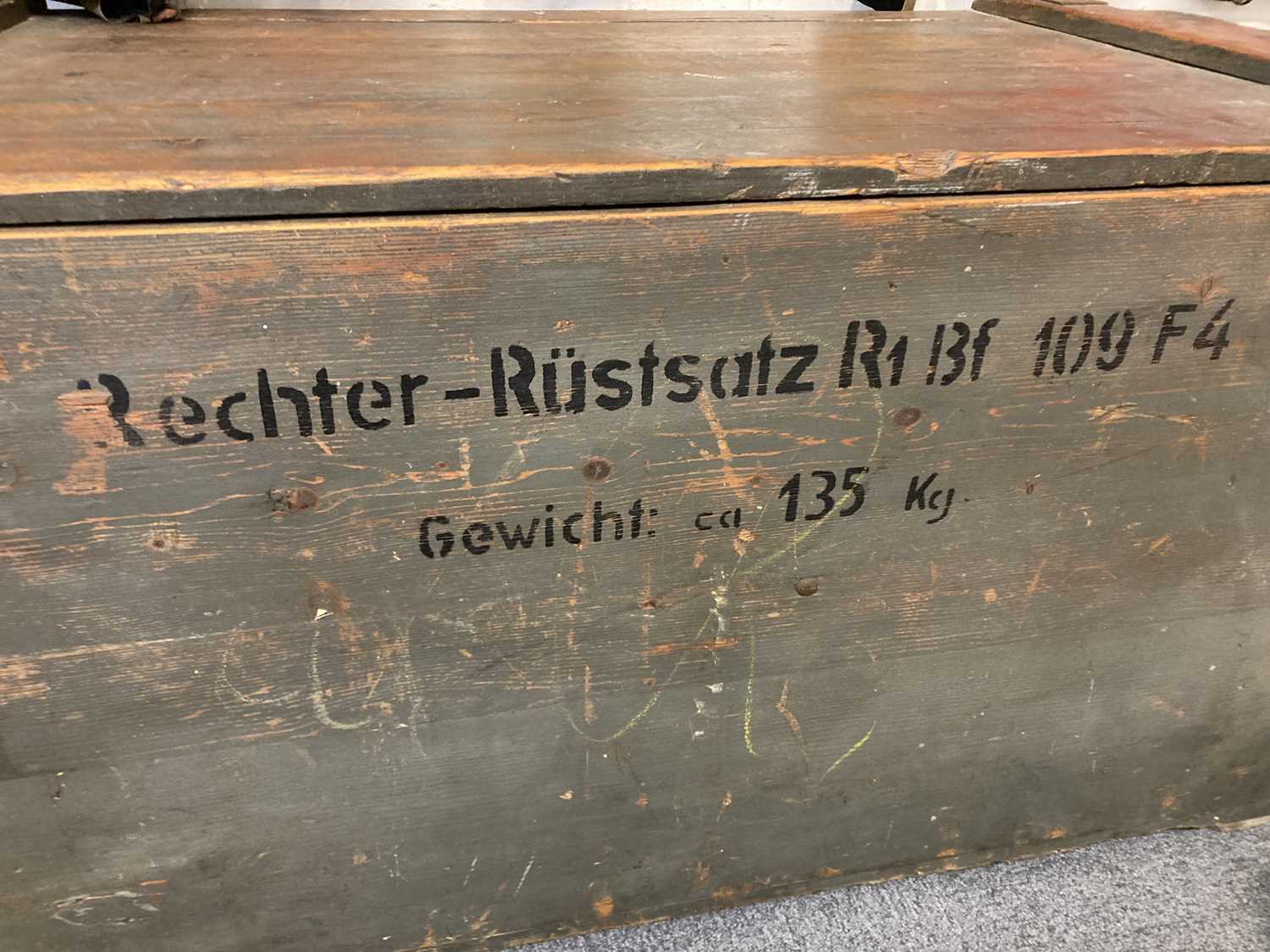 Lot 199 - Luftwaffe. A WWII German Me109 cargo crate