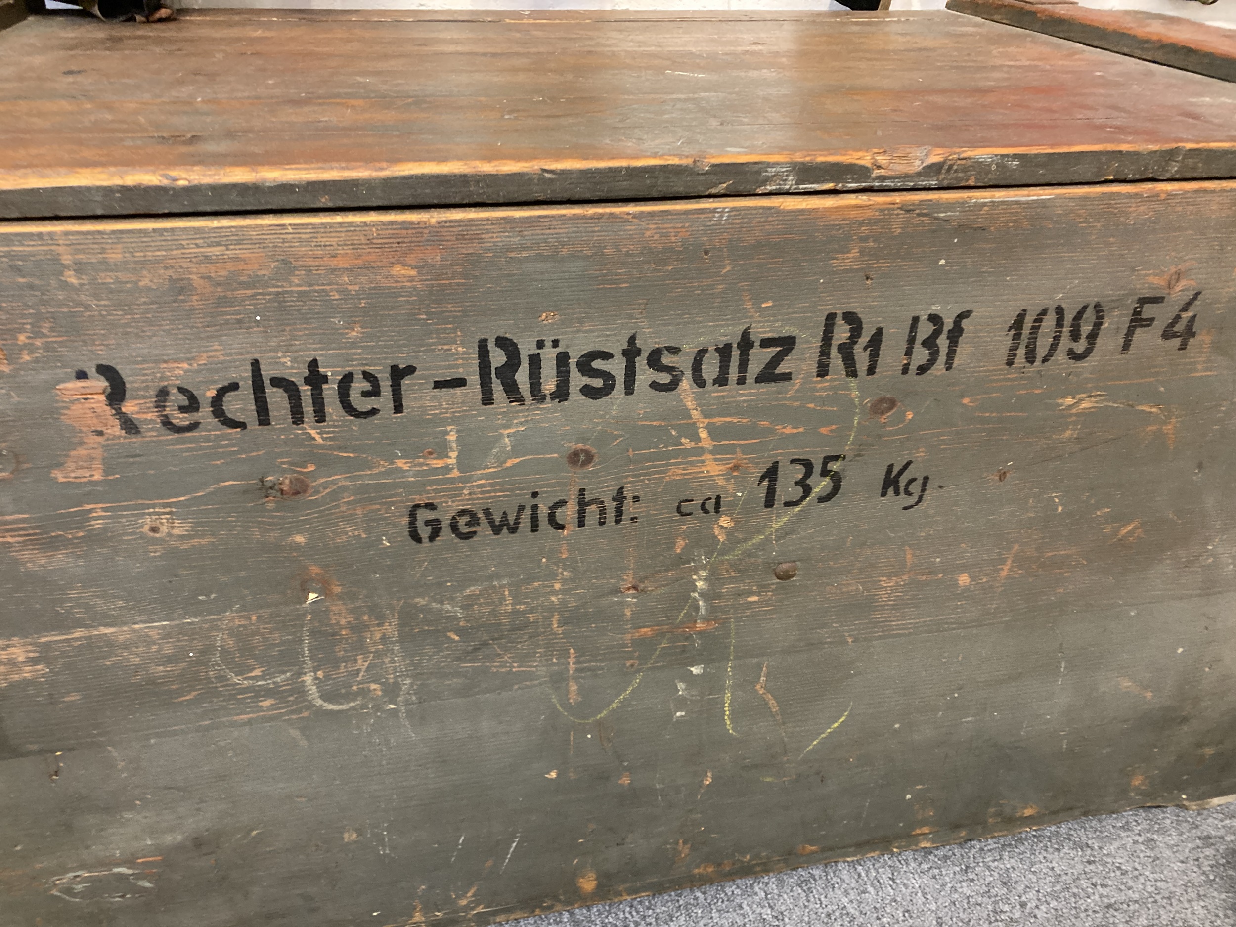 Lot 199 - Luftwaffe. A WWII German Me109 cargo crate