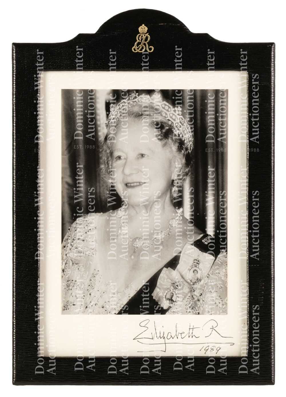 Lot 320 - Elizabeth (1900-2002). Signed photograph,