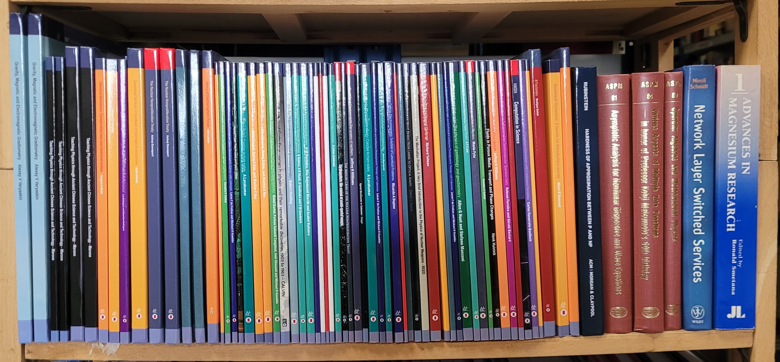 Lot 392 - Maths, Science & Computer. A large