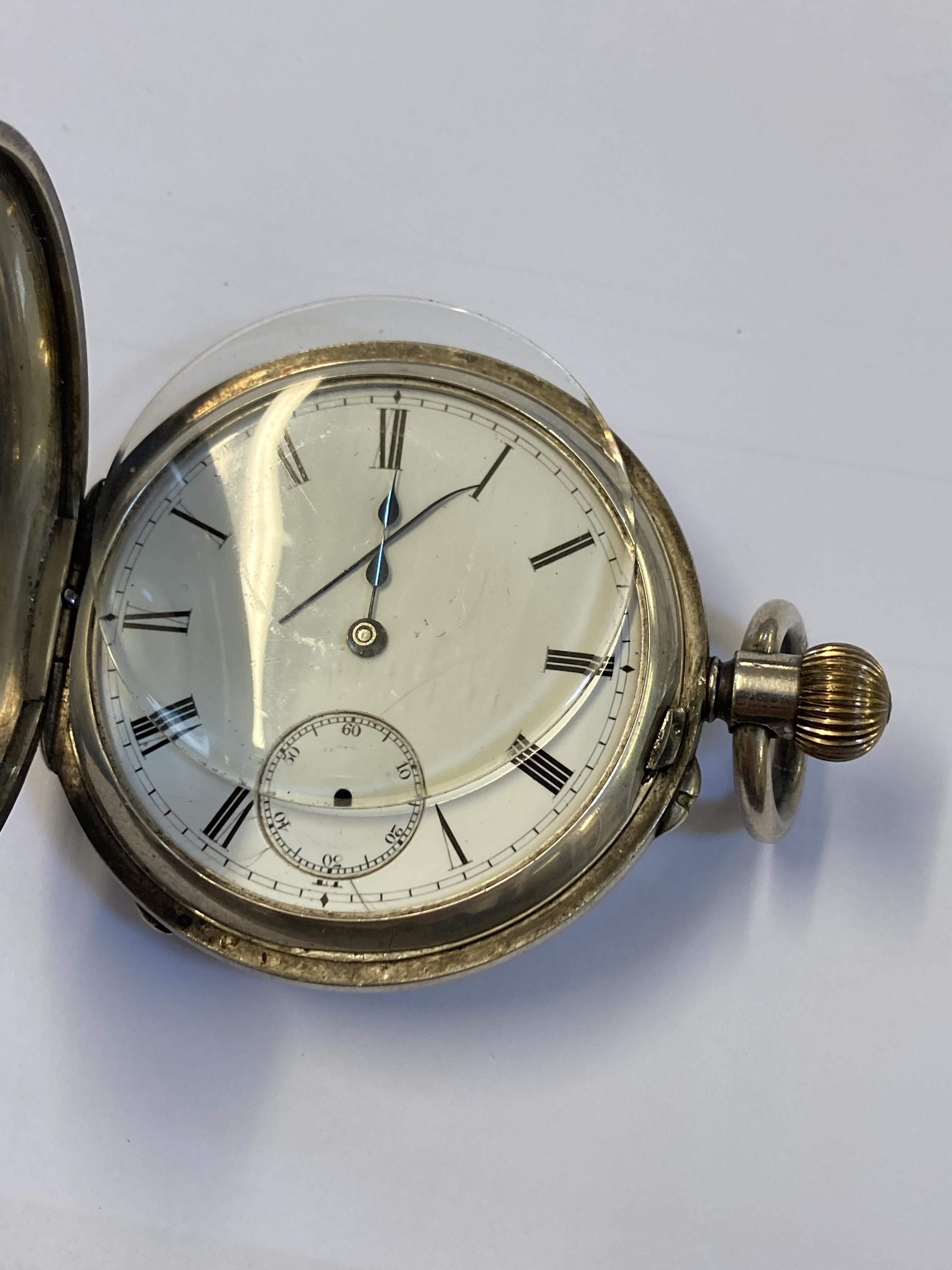 Lot 513 - Pocket Watch. An 18ct gold half hunter