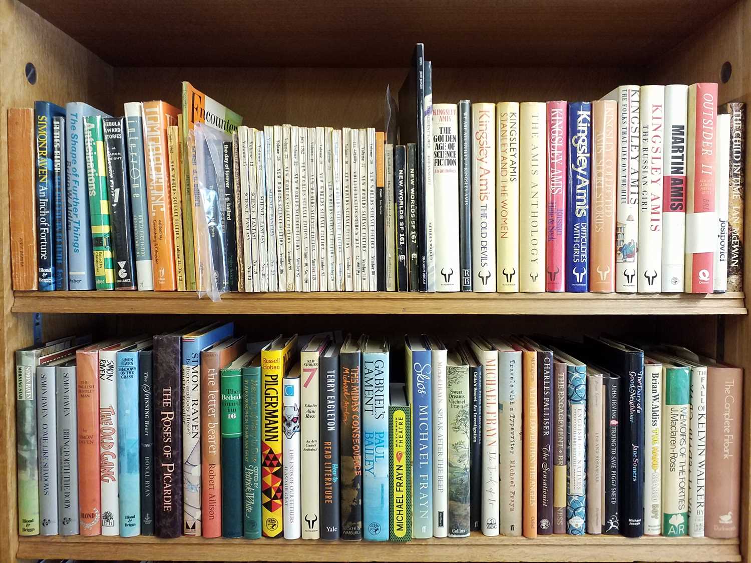 Lot 478 - Modern Fiction. A large collection of modern