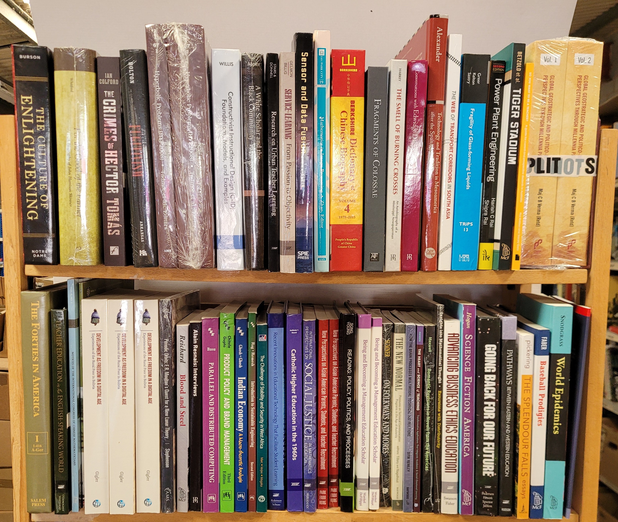 Lot 507 - Modern Academic. A large collection of