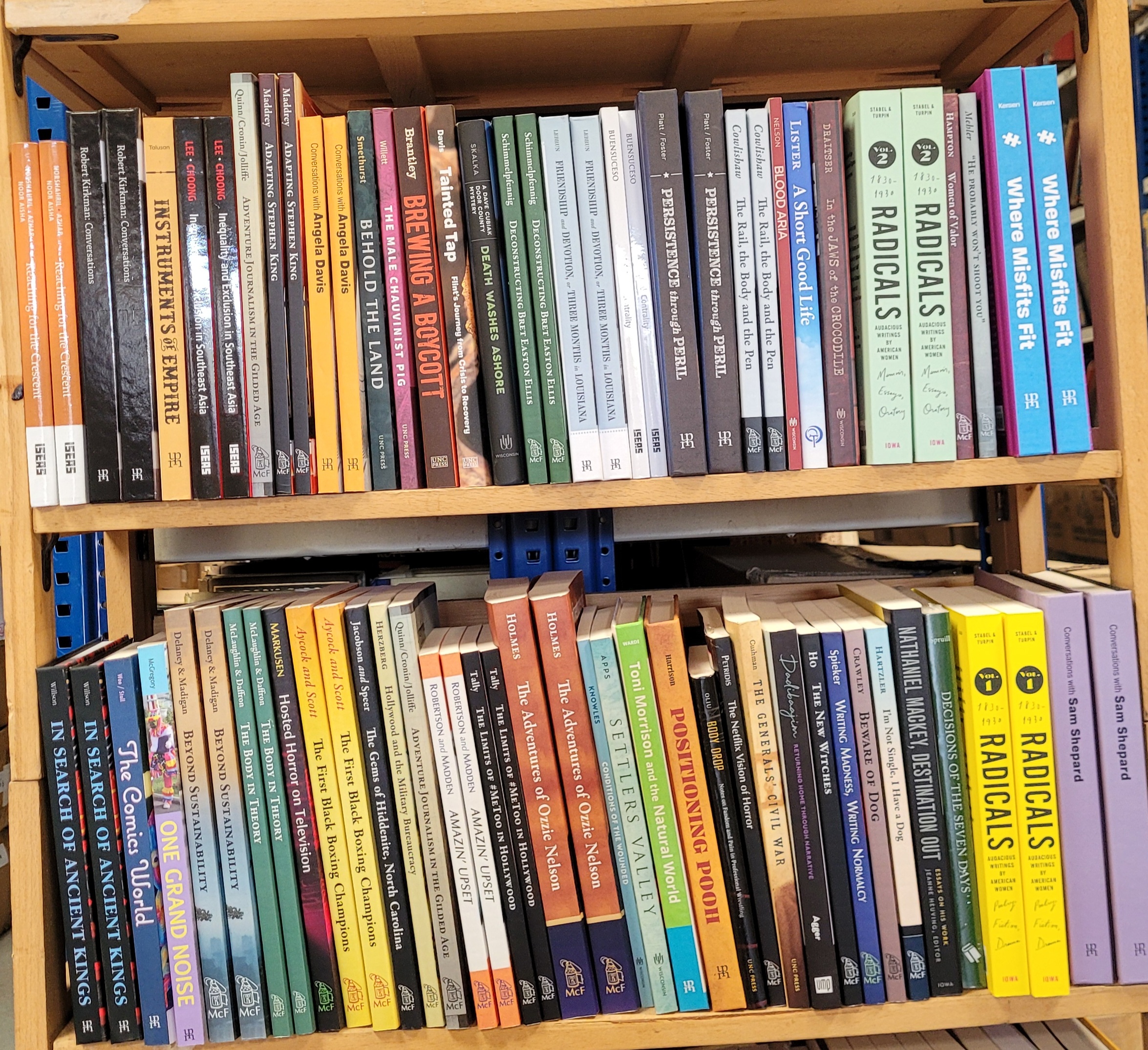 Lot 510 - Modern Academic. A large collection of