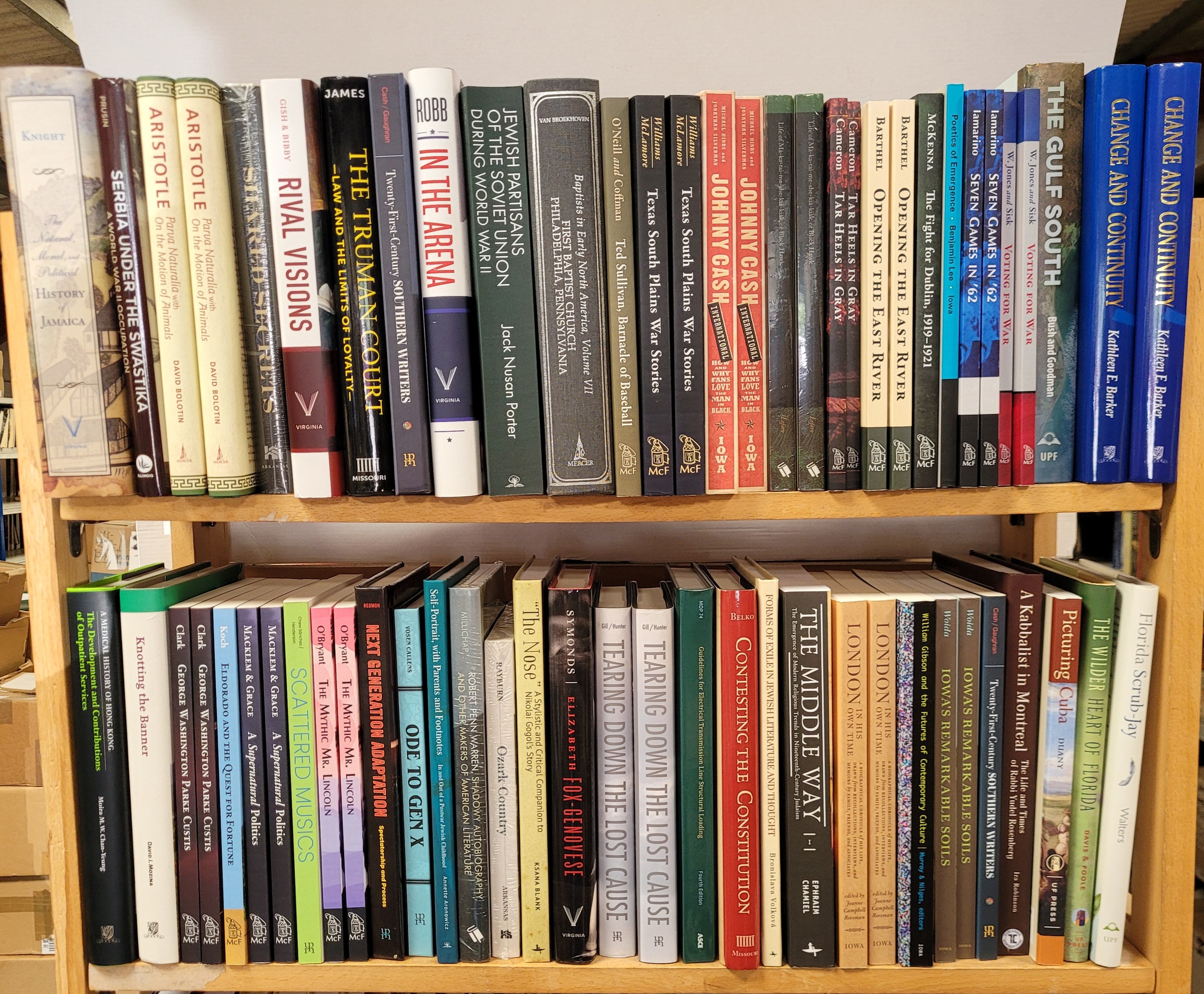 Lot 512 - Modern Academic. A large collection of