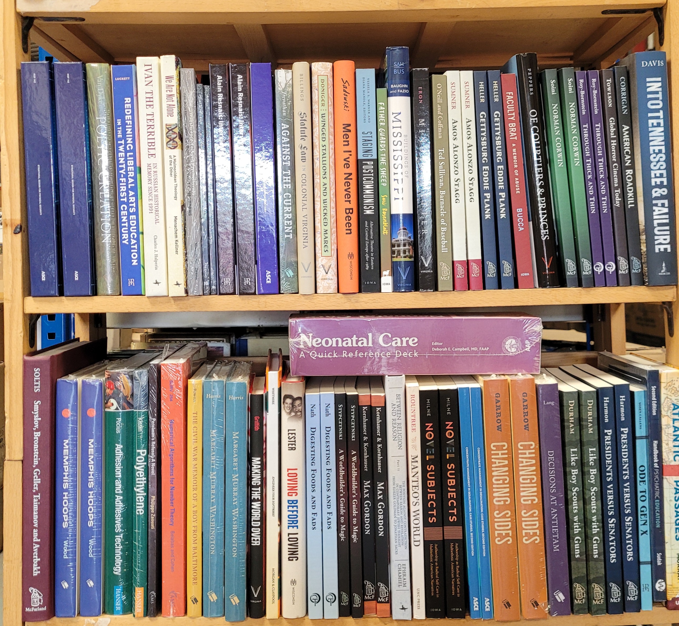 Lot 512 - Modern Academic. A large collection of