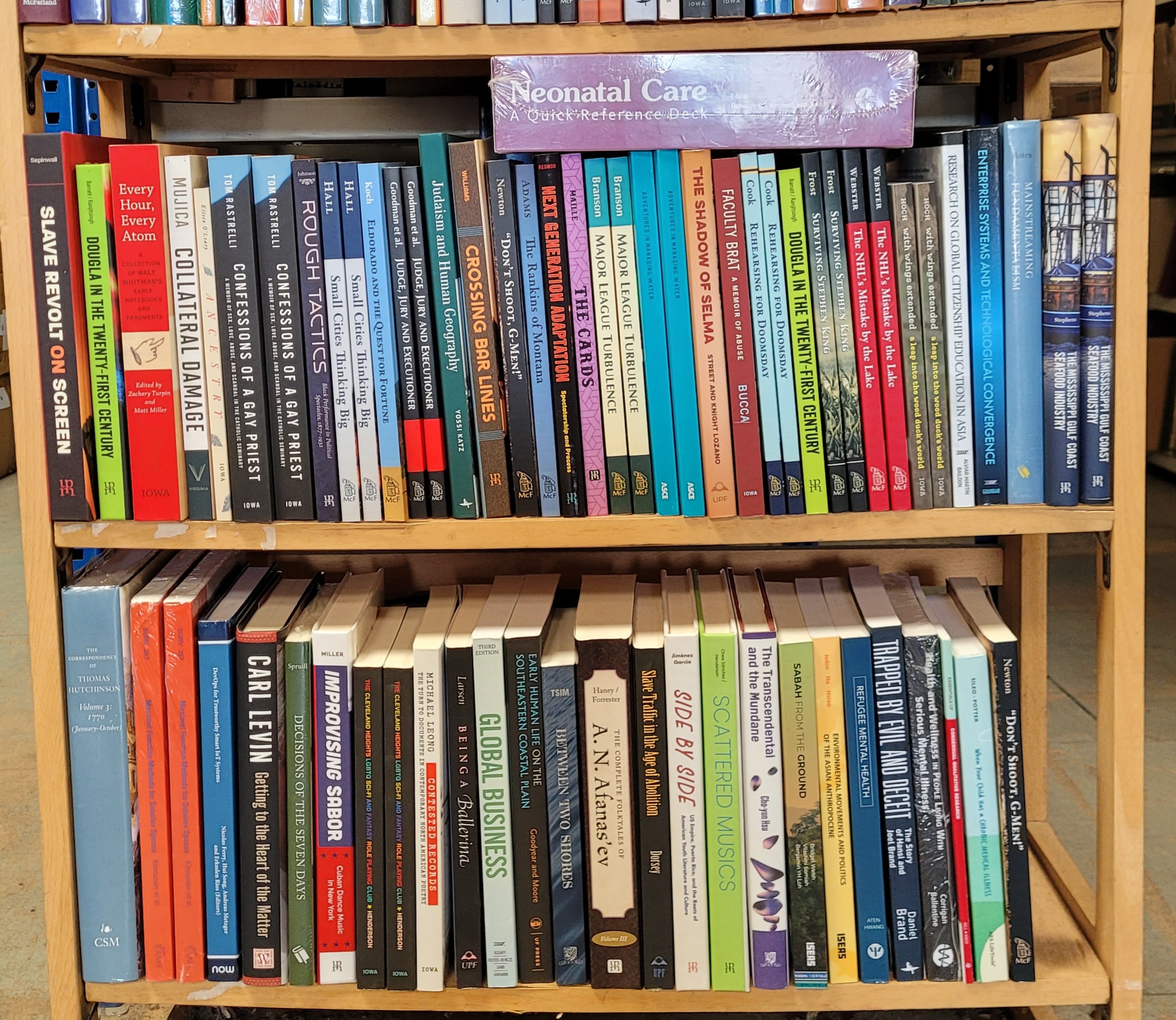 Lot 512 - Modern Academic. A large collection of