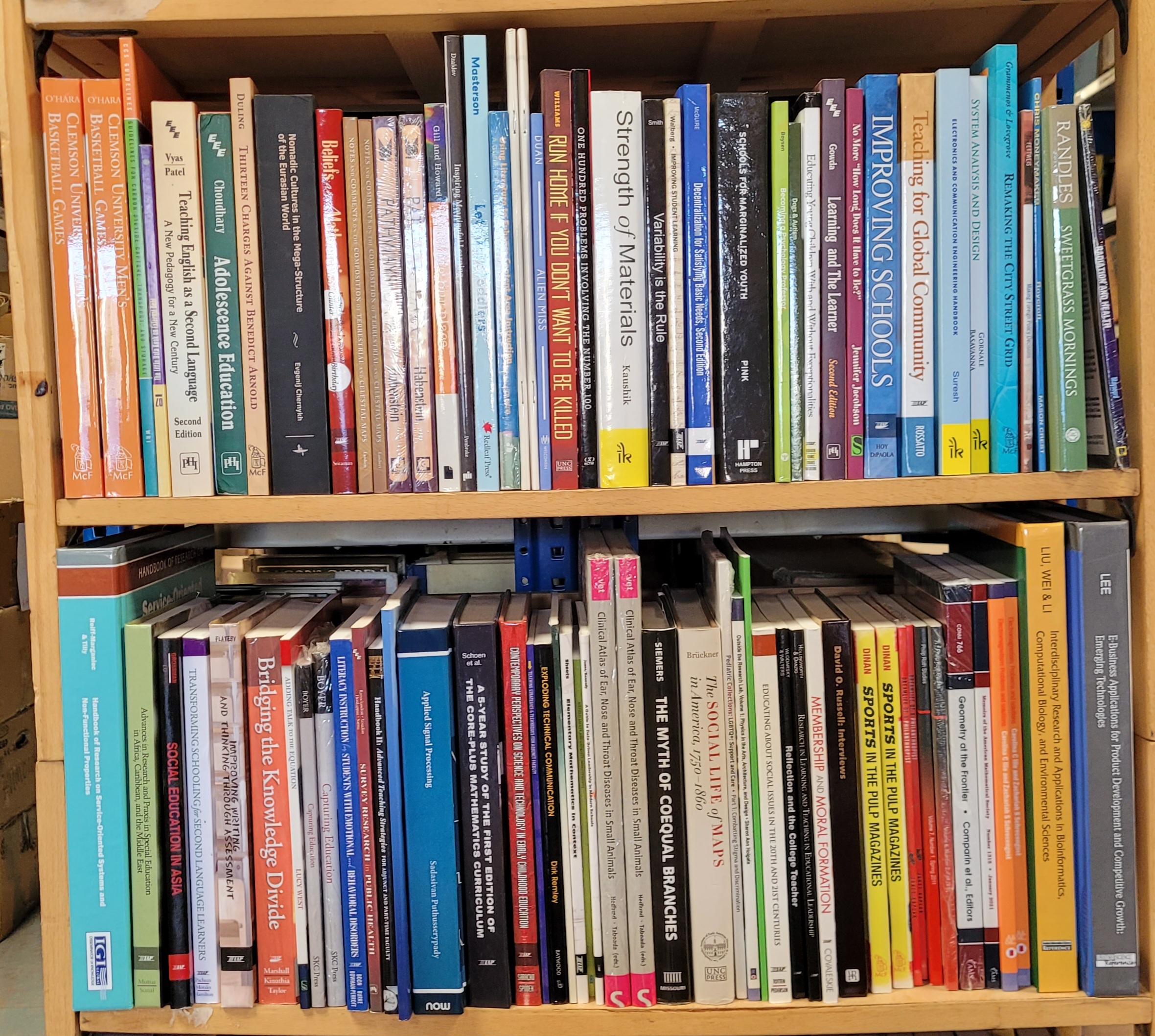 Lot 514 - Modern Academic. A large collection of