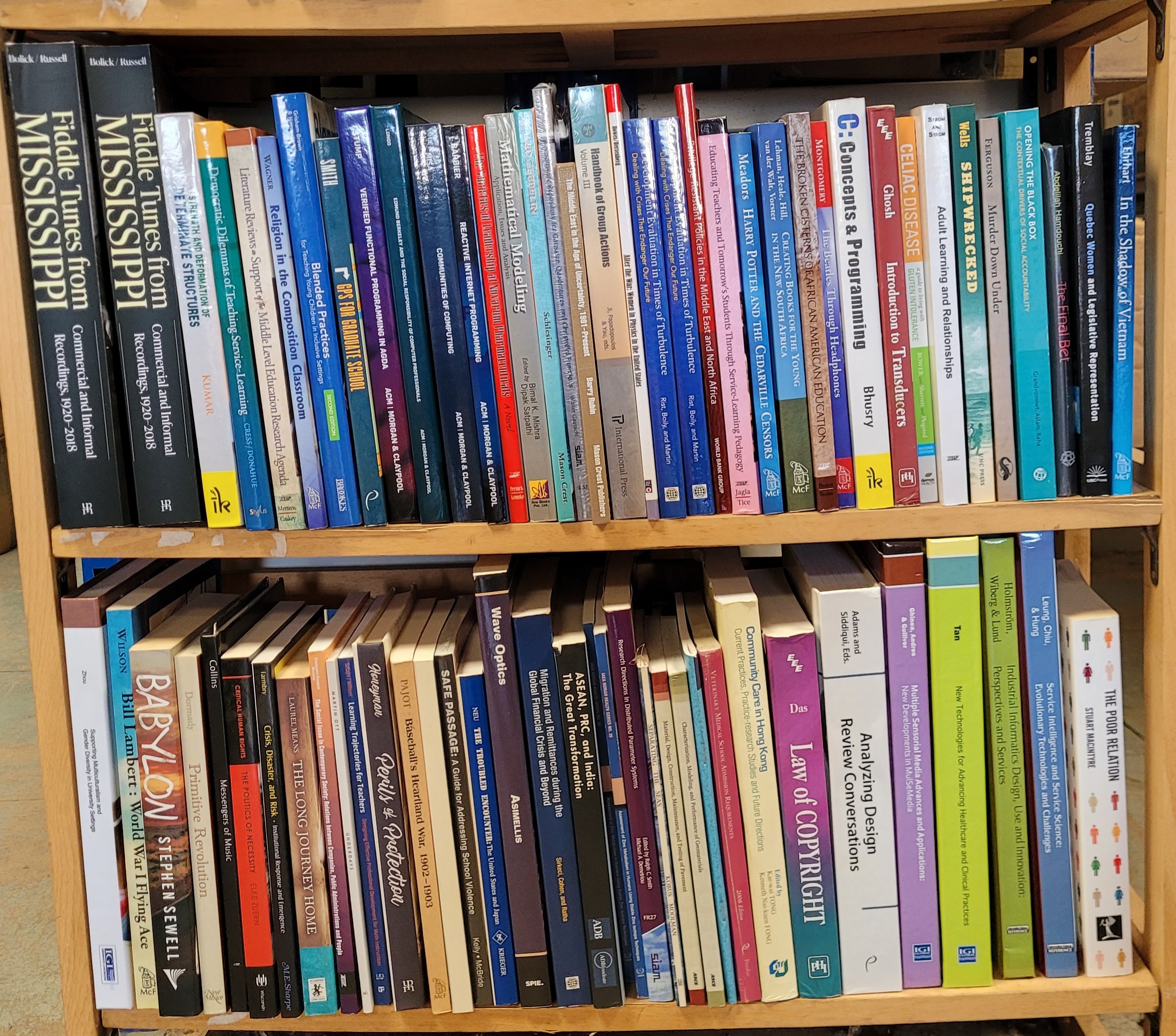 Lot 514 - Modern Academic. A large collection of