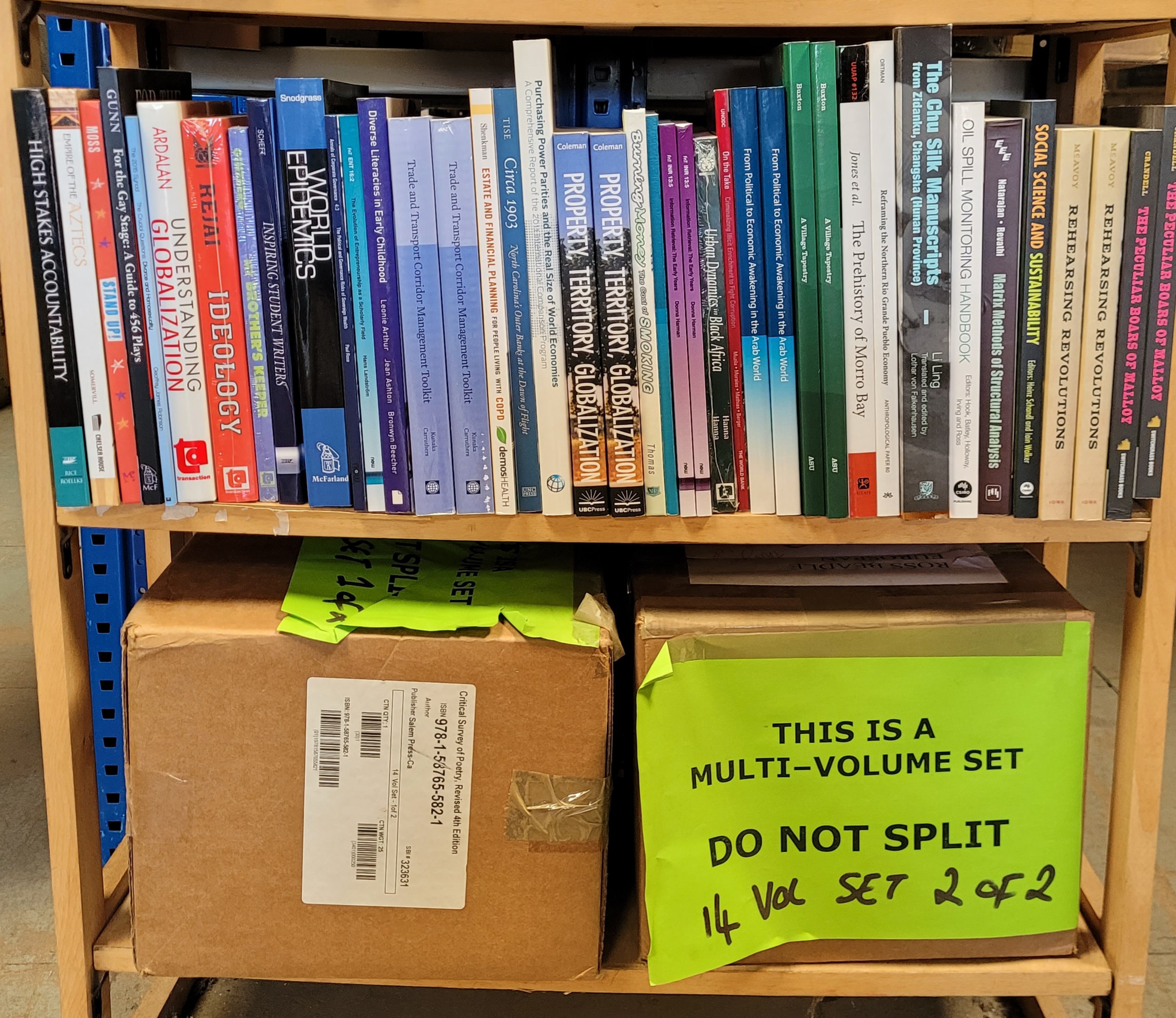 Lot 516 - Modern Academic. A large collection of