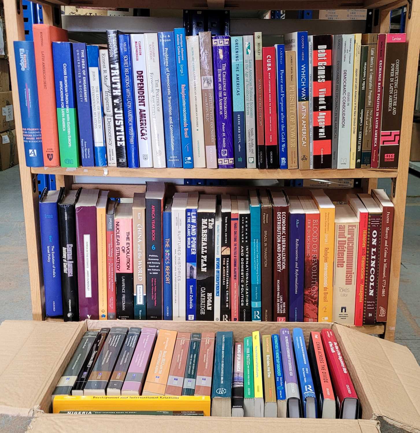 Lot 544 - Politics. A large collection of modern