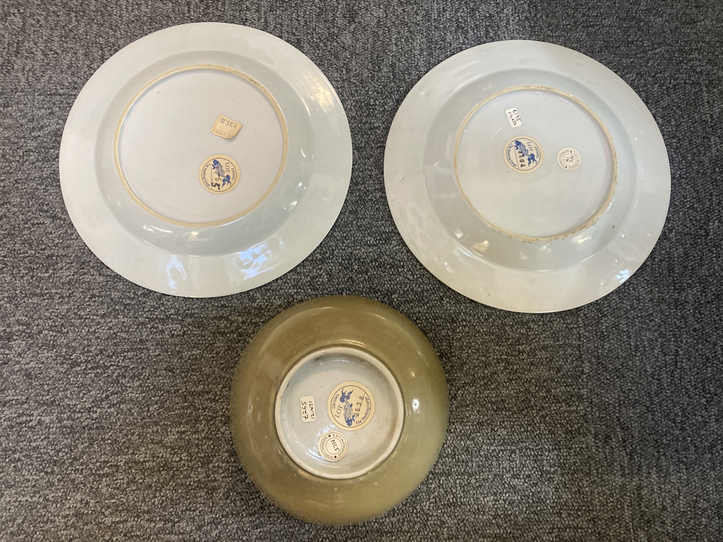 Lot 599 - Nanking Cargo. A Chinese 'Batavia Ware' blue