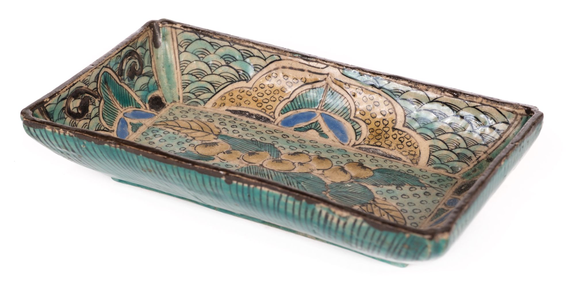 Lot 141 - Vessel. Japanese Aote Ko-Kutani style